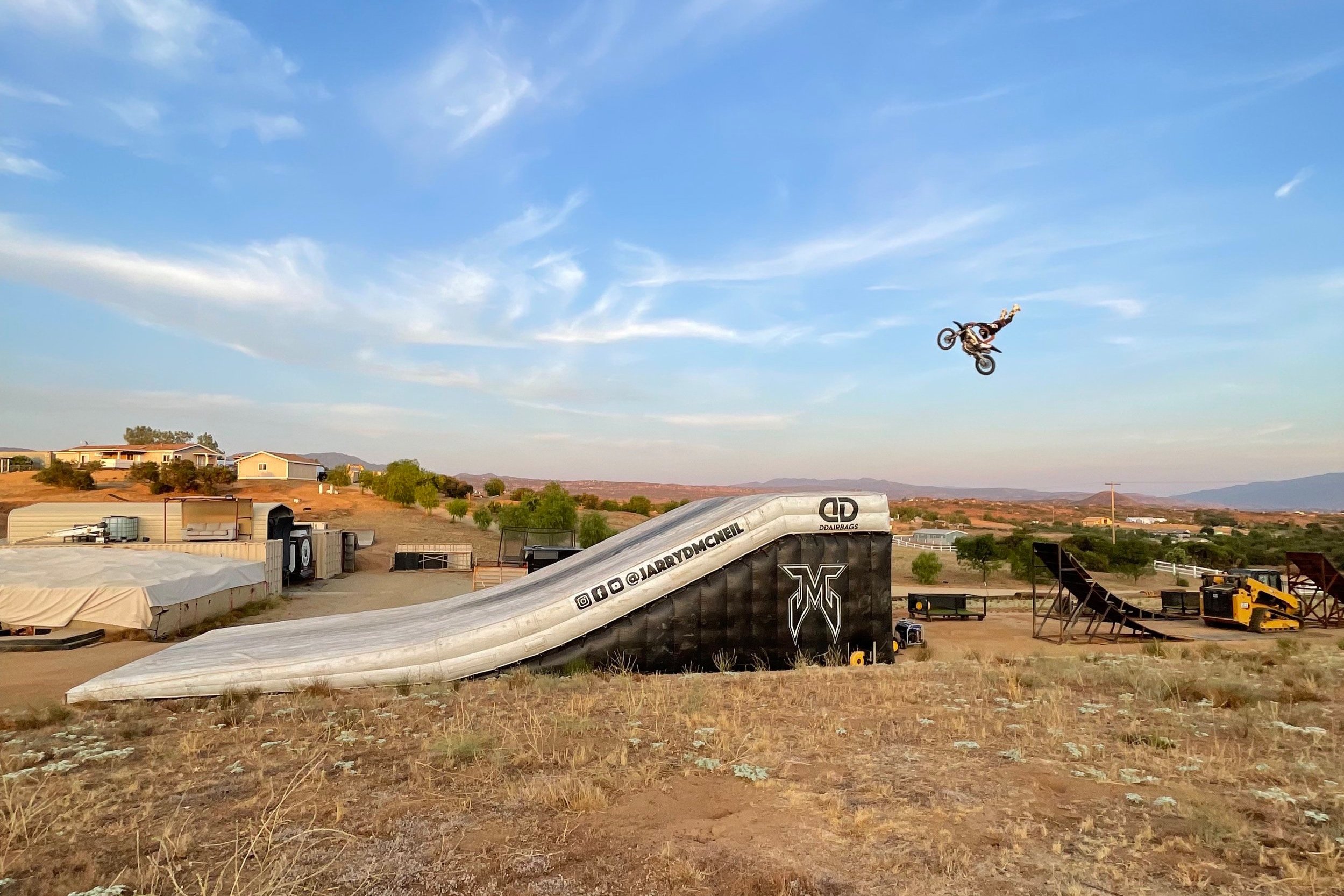 Fmx AirBag Landings For Action Sports — DD AirBags - AirBags for All ...