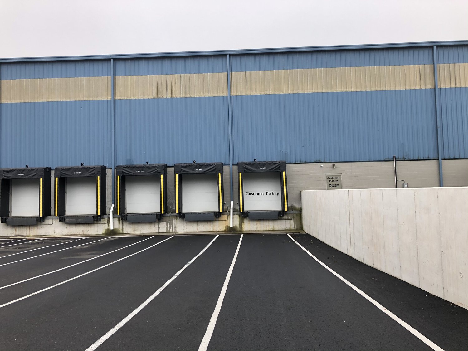 Warehouse and Manufacturing Architectural Projects - Loading Docks ...