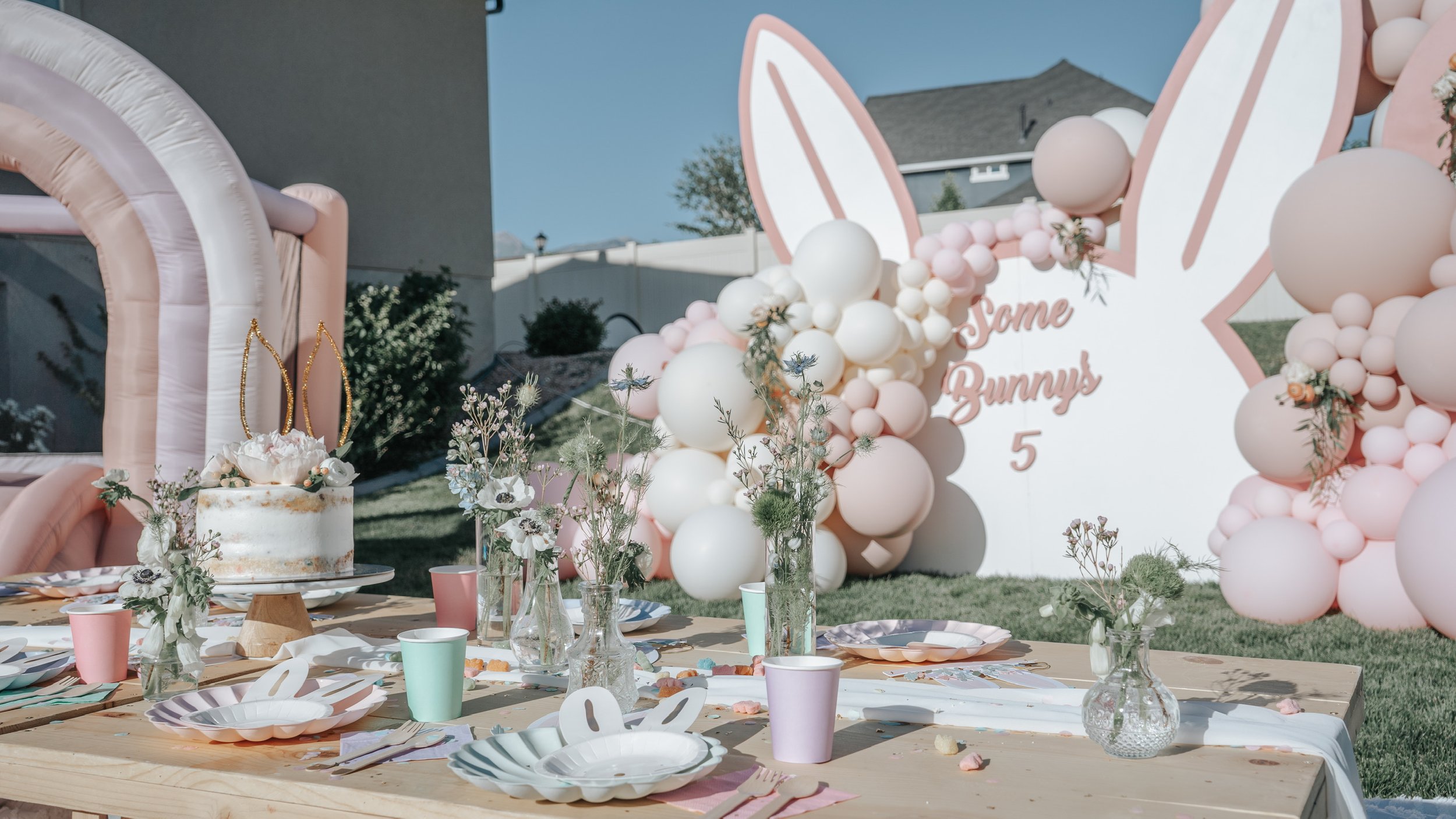 A Bunny Birthday Party - Some Bunny's 5 — THE BALLOON LOFT