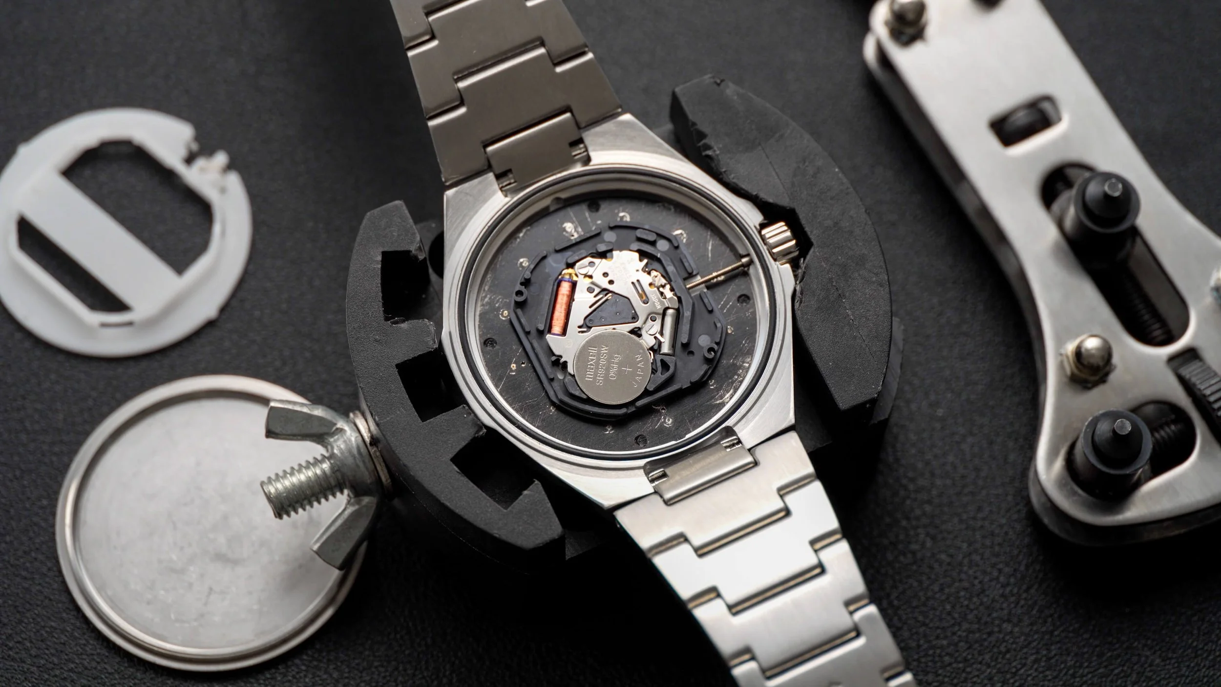 Casio EFB-108D vs EFR-S108D Review | Casio’s Most Popular ‘Edifice ...