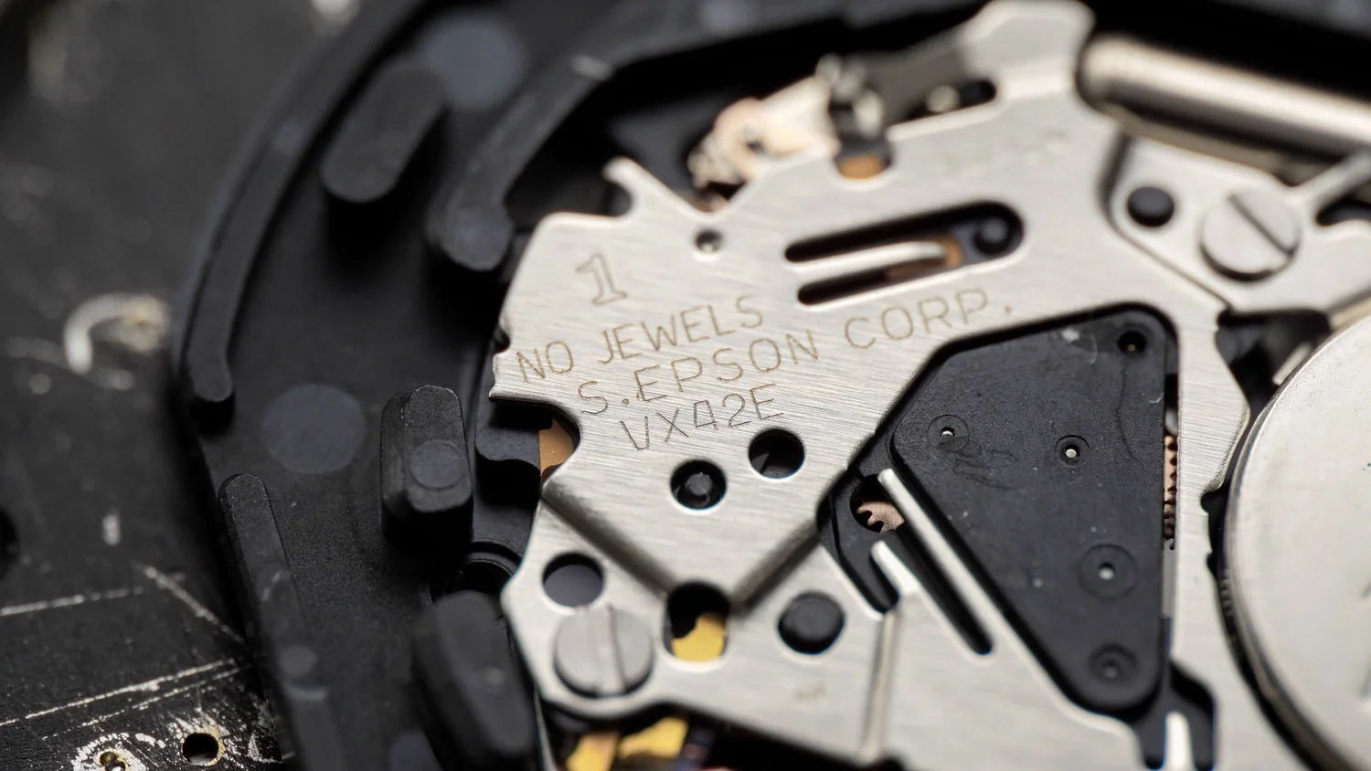 Casio EFB-108D vs EFR-S108D Review | Casio’s Most Popular ‘Edifice ...