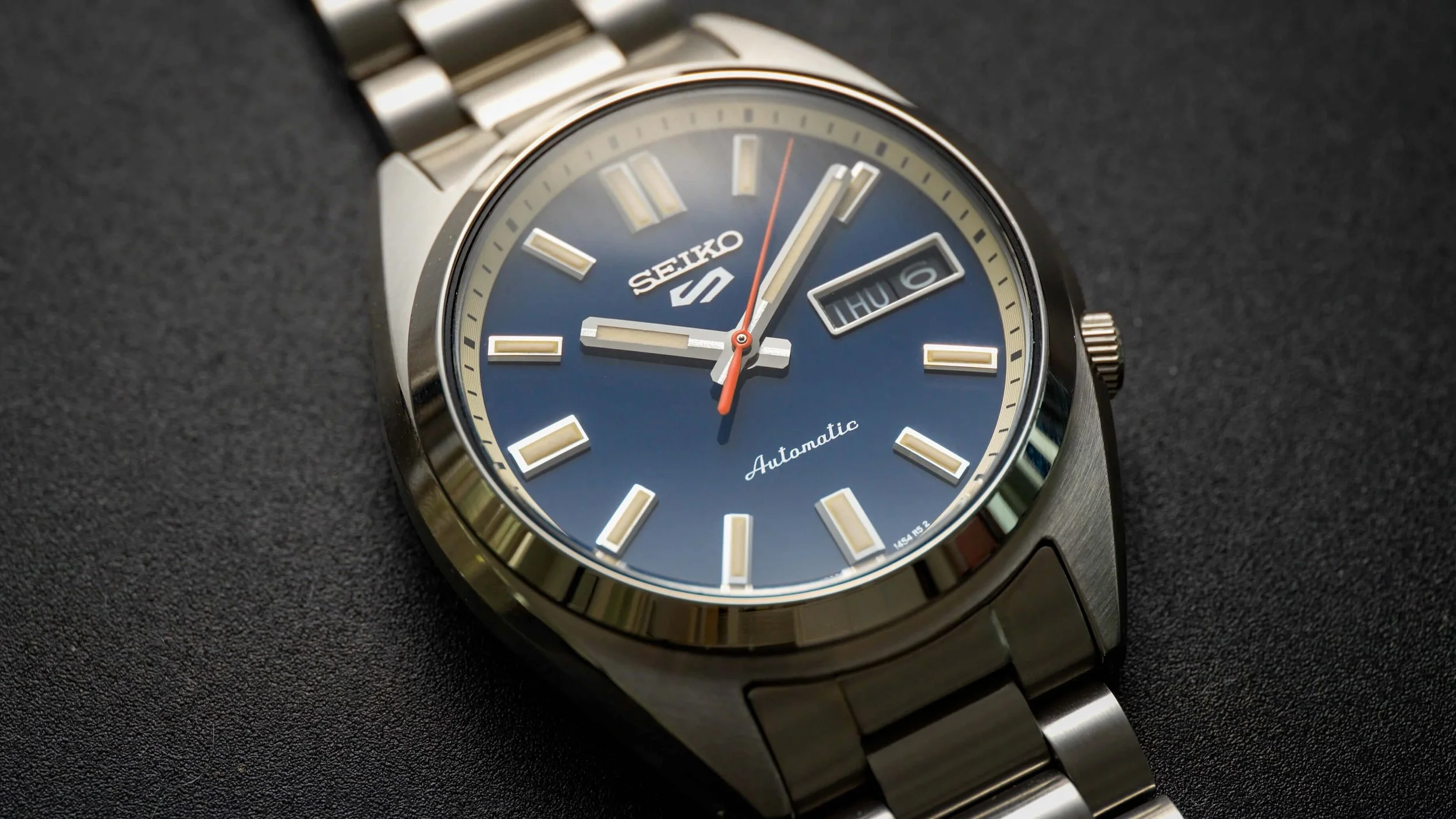 Seiko 5 Sports SNXS Review (SRPK87) - I Wanted To Like This New Seiko ...