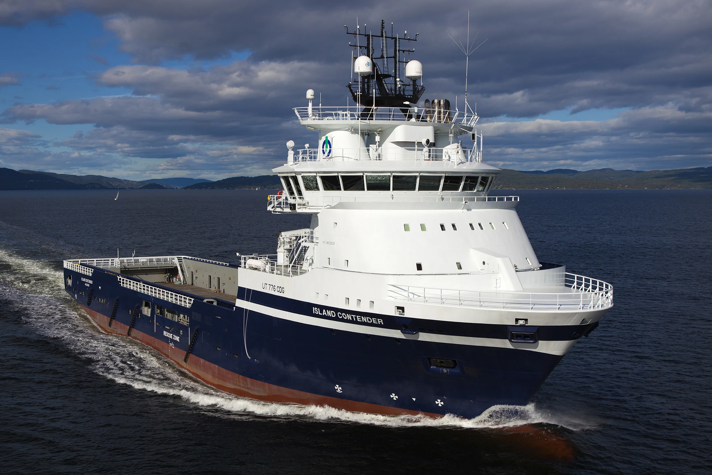 MV ISLAND CONTENDER