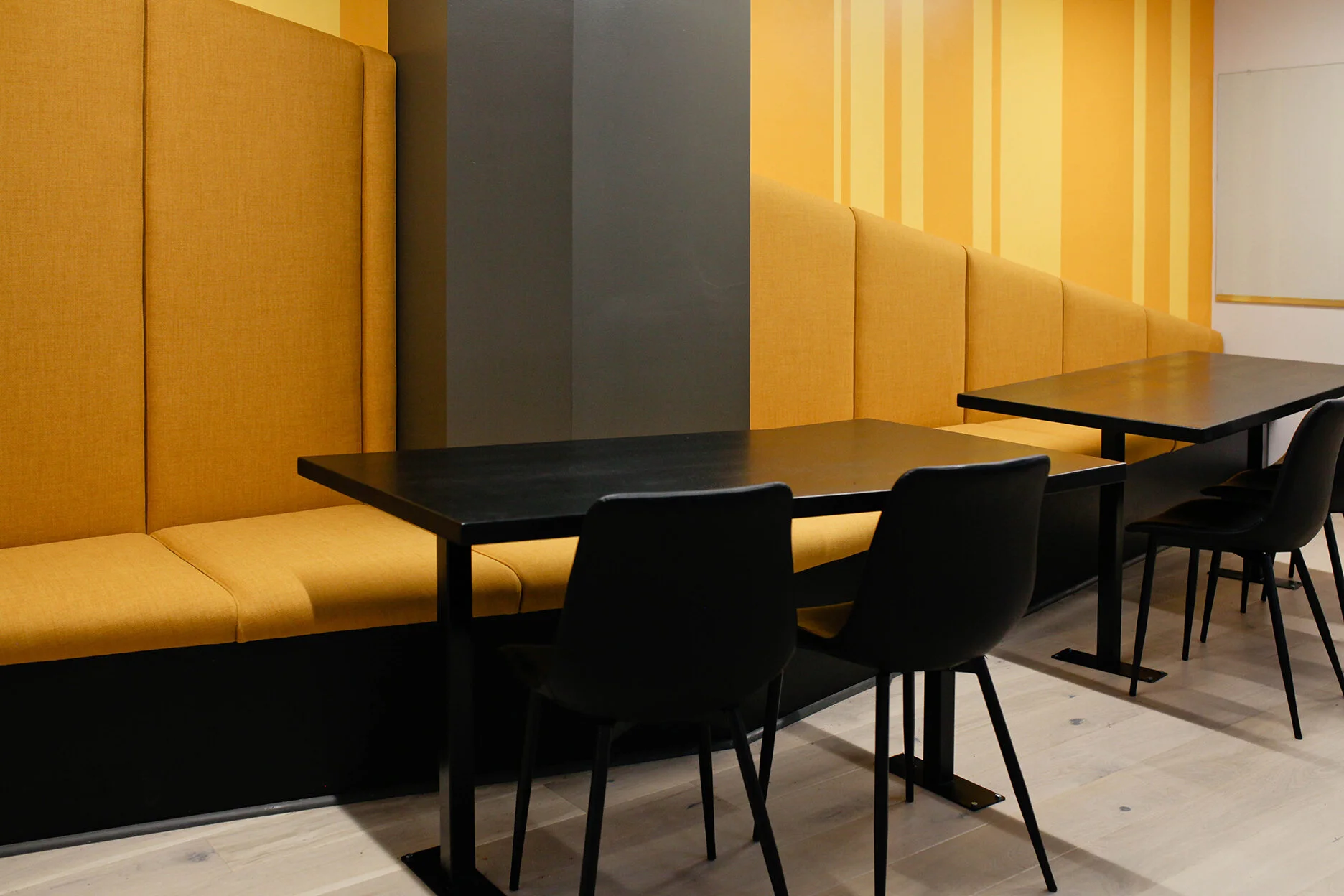 Banquette Seating for Restaurant Booths, Waiting Rooms, & More ...