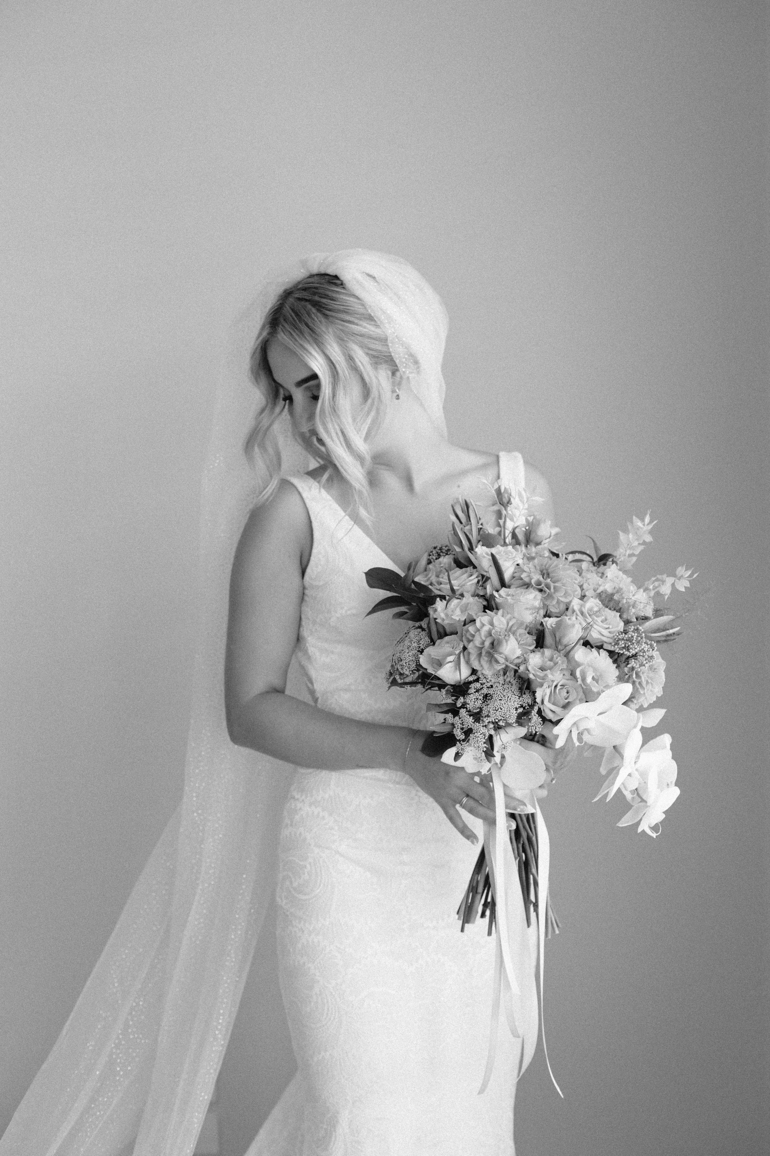 ByHollyRose - Wedding Photographer