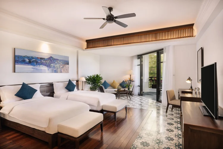 Deluxe Room — The Anam