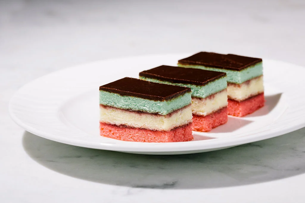 Roxy's cookie — ROXY'S rainbow cookies