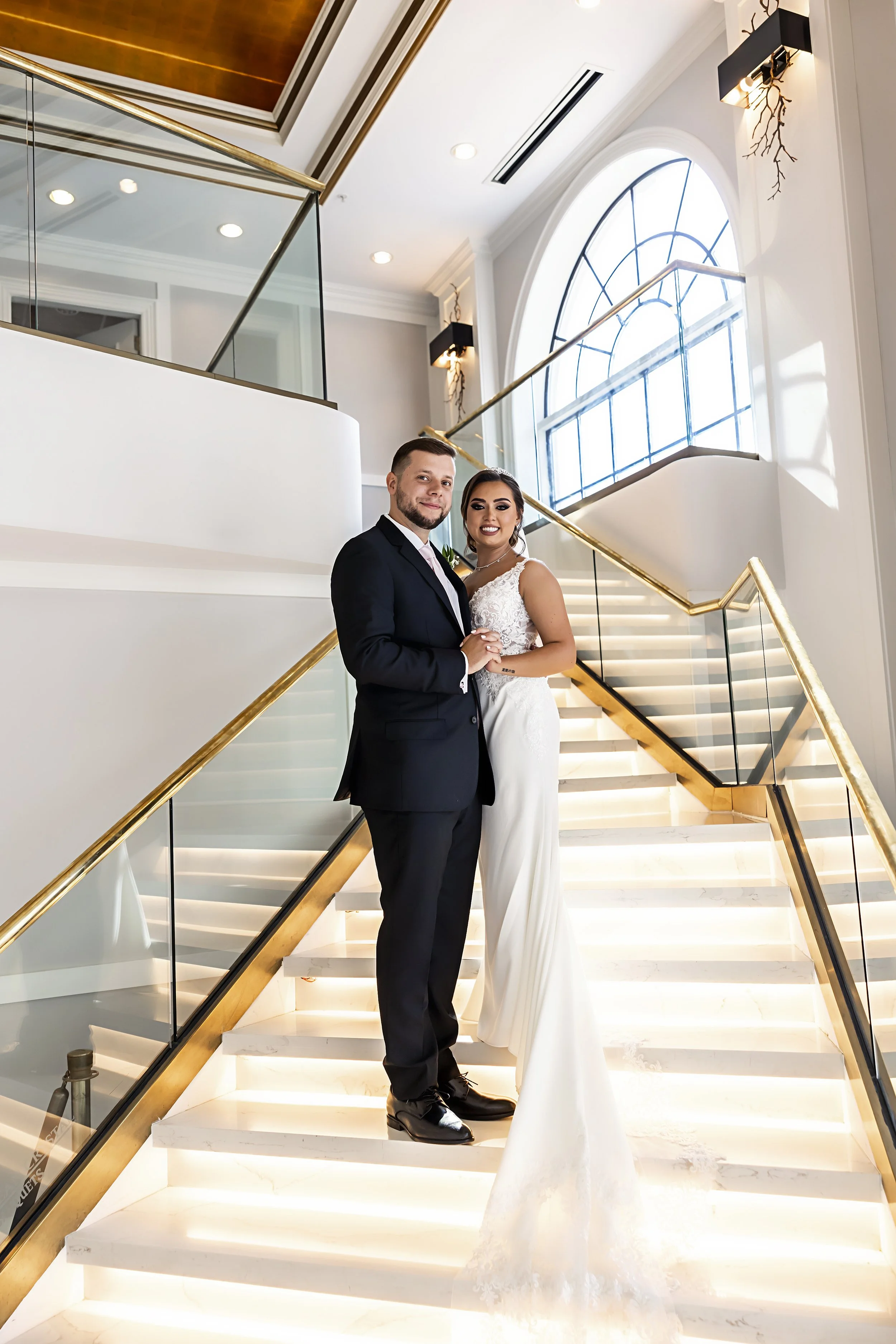Luxury Chicago Suburban Wedding Venue — Chez Hotel