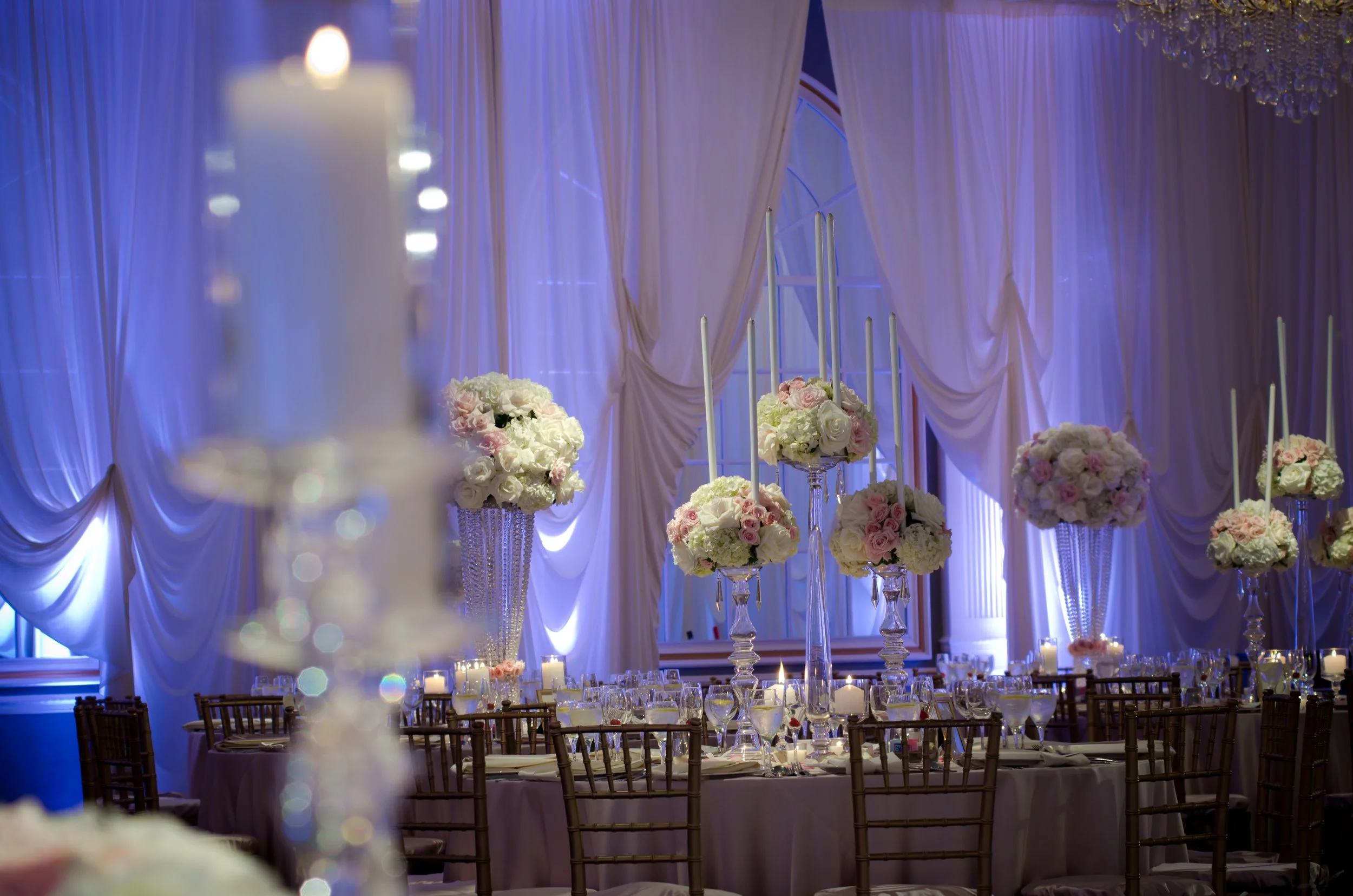 Luxury Chicago Suburban Wedding Venue — Chez Hotel