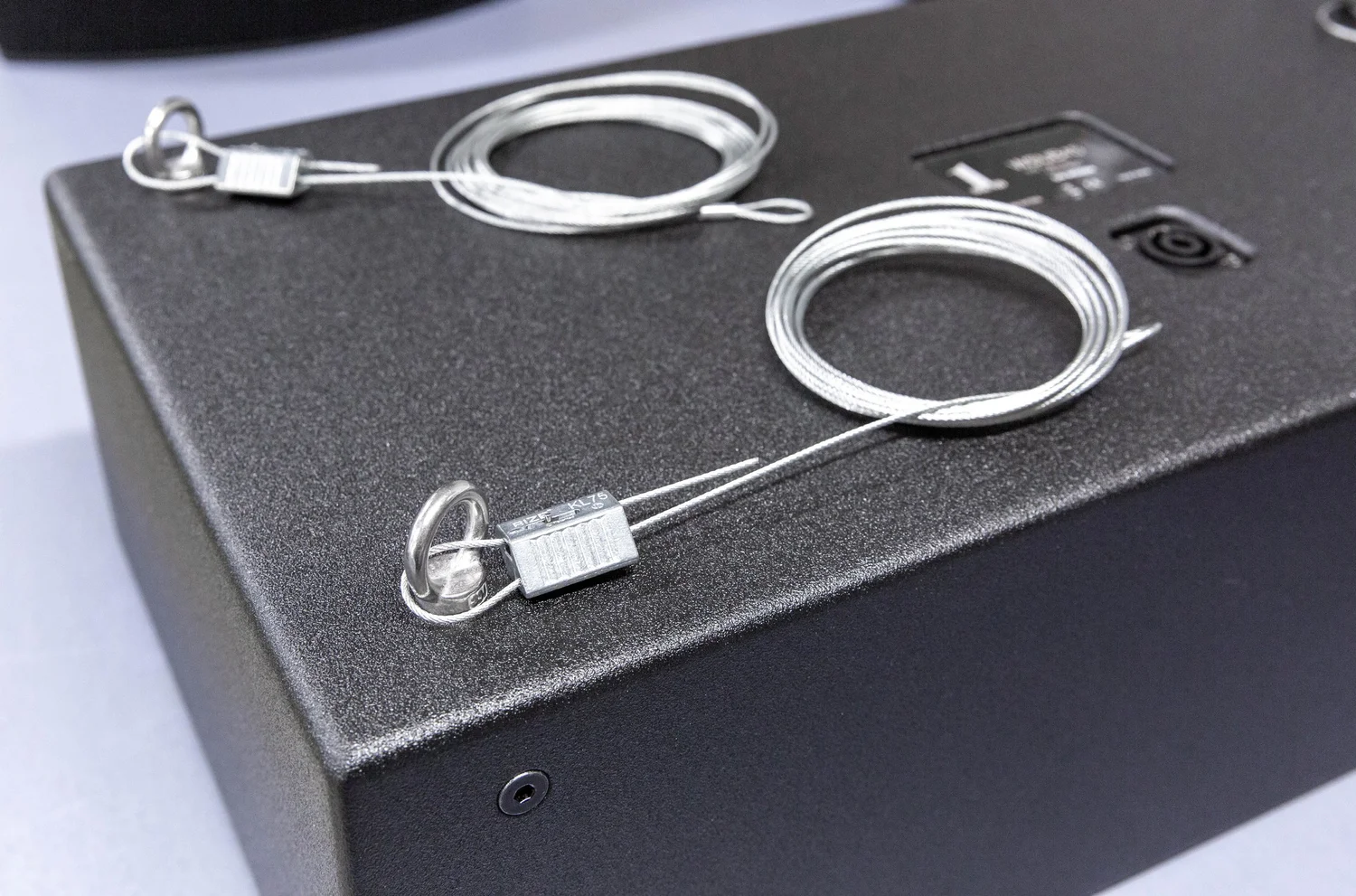 Hanging Kit — 1 SOUND