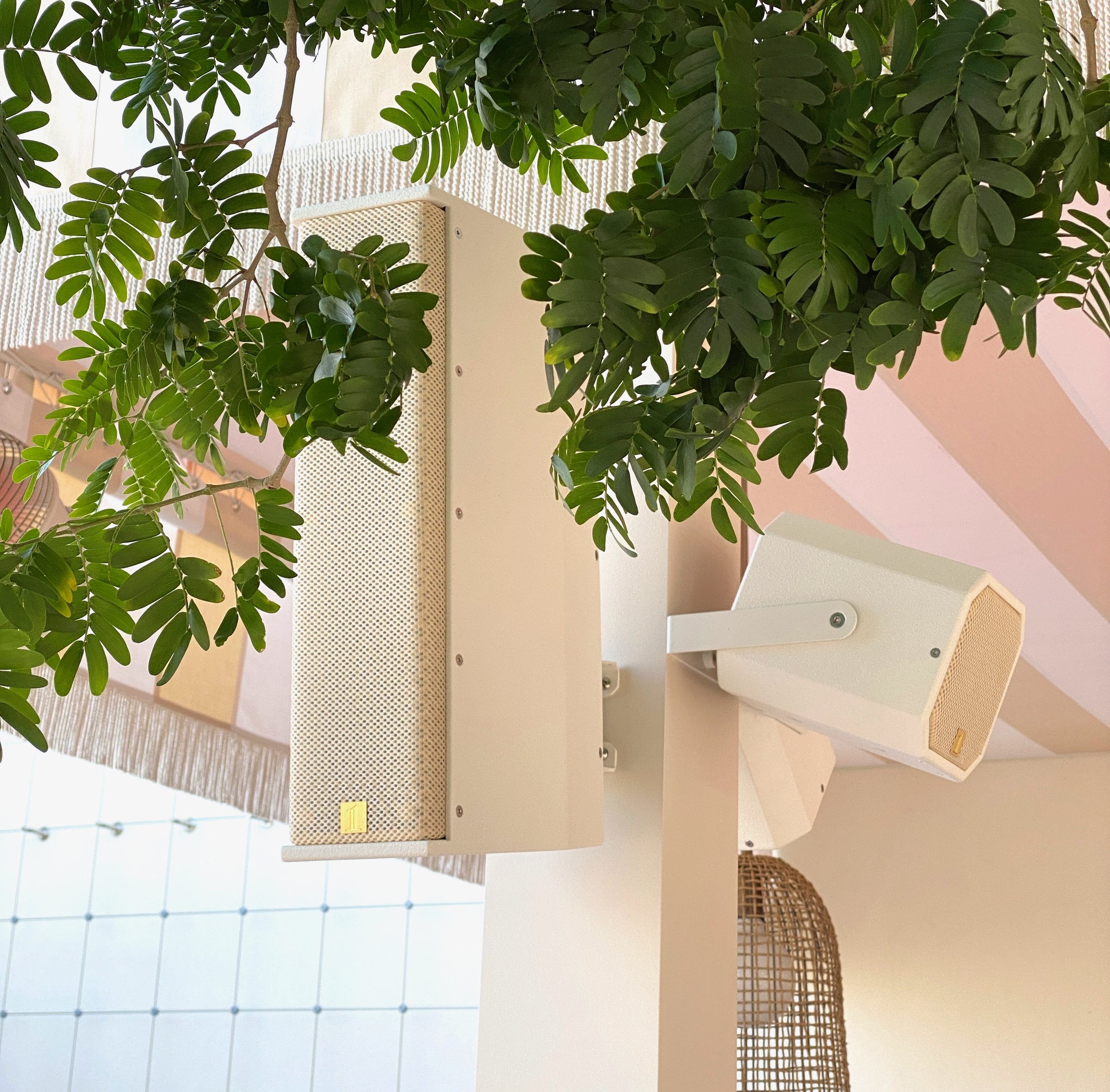 Tower Line Array — 1 SOUND