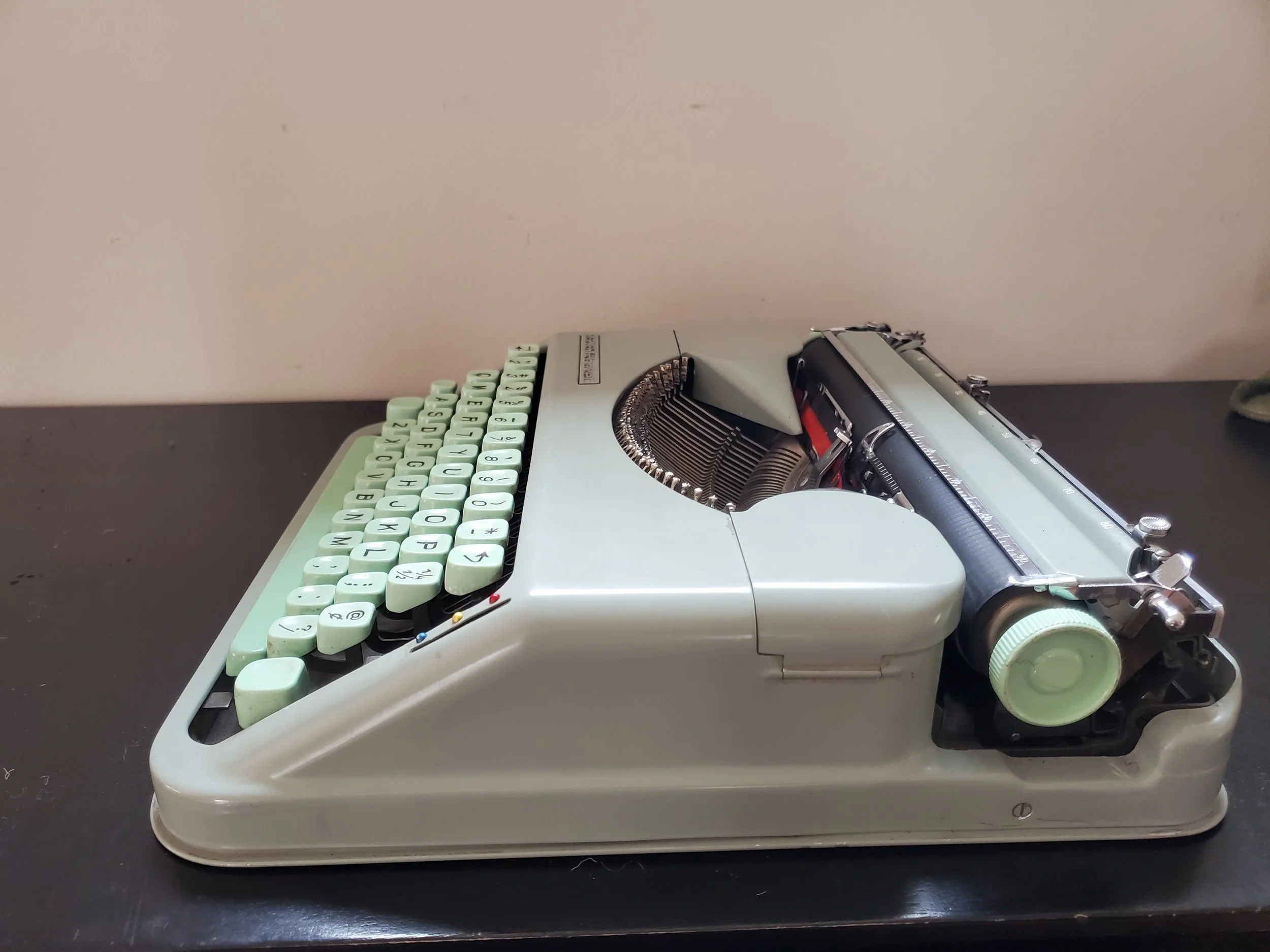 Shop Vintage Typewriters — Classic Typewriter Co.