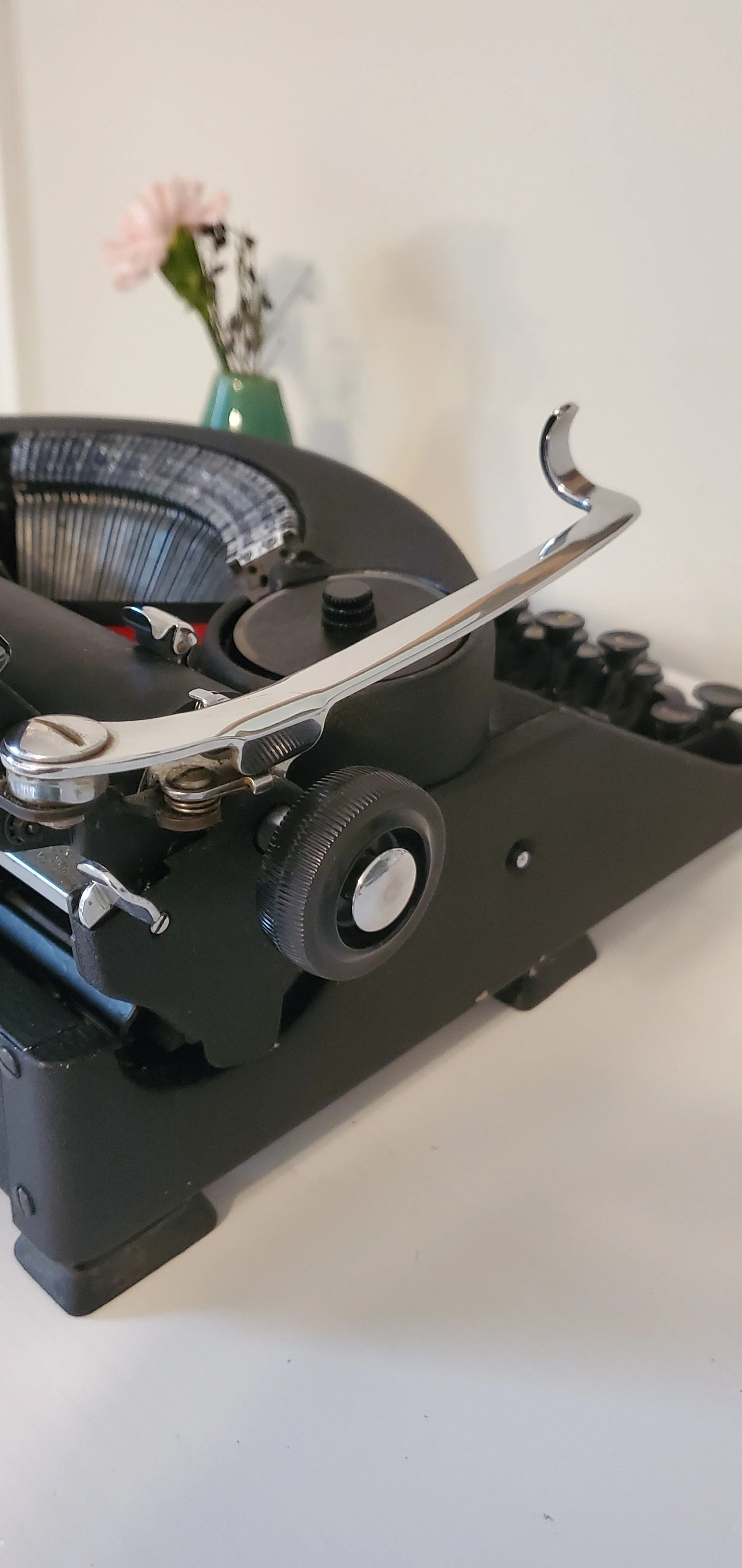 Circa 1947 Remington / Underwood Noiseless 77 Typewriter with Case ...