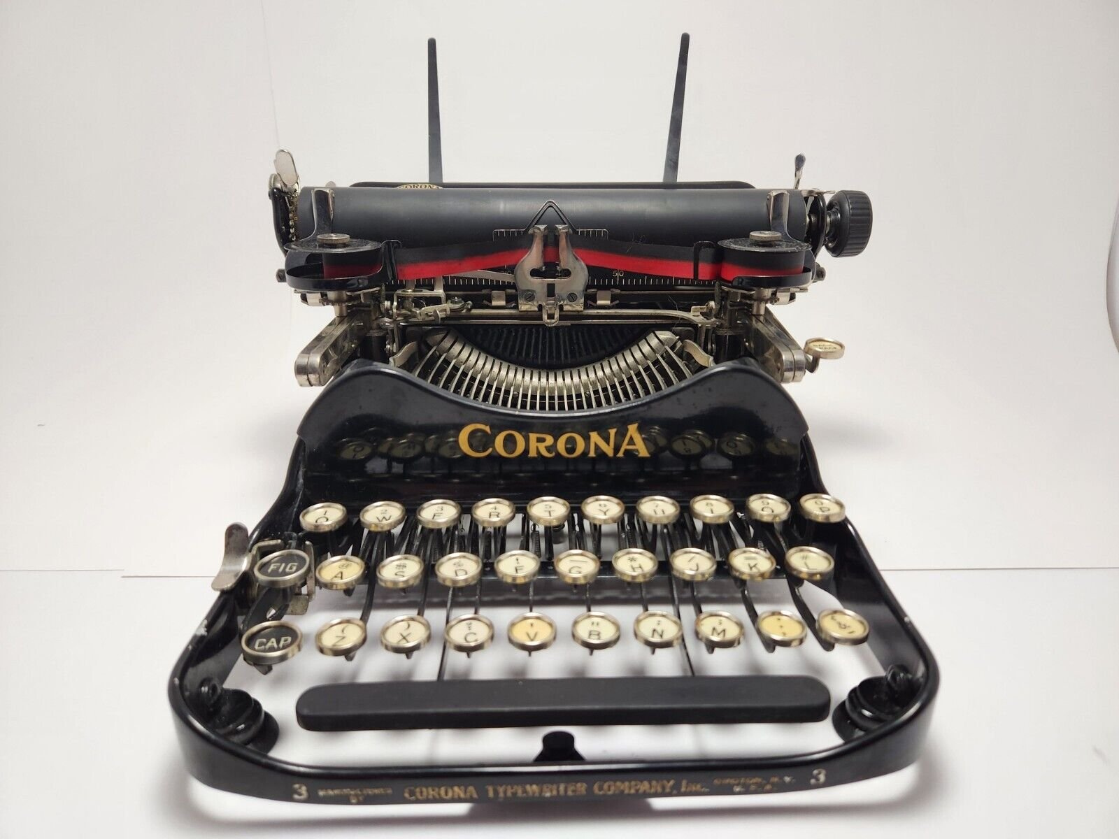 Shop Vintage Typewriters — Classic Typewriter Co.