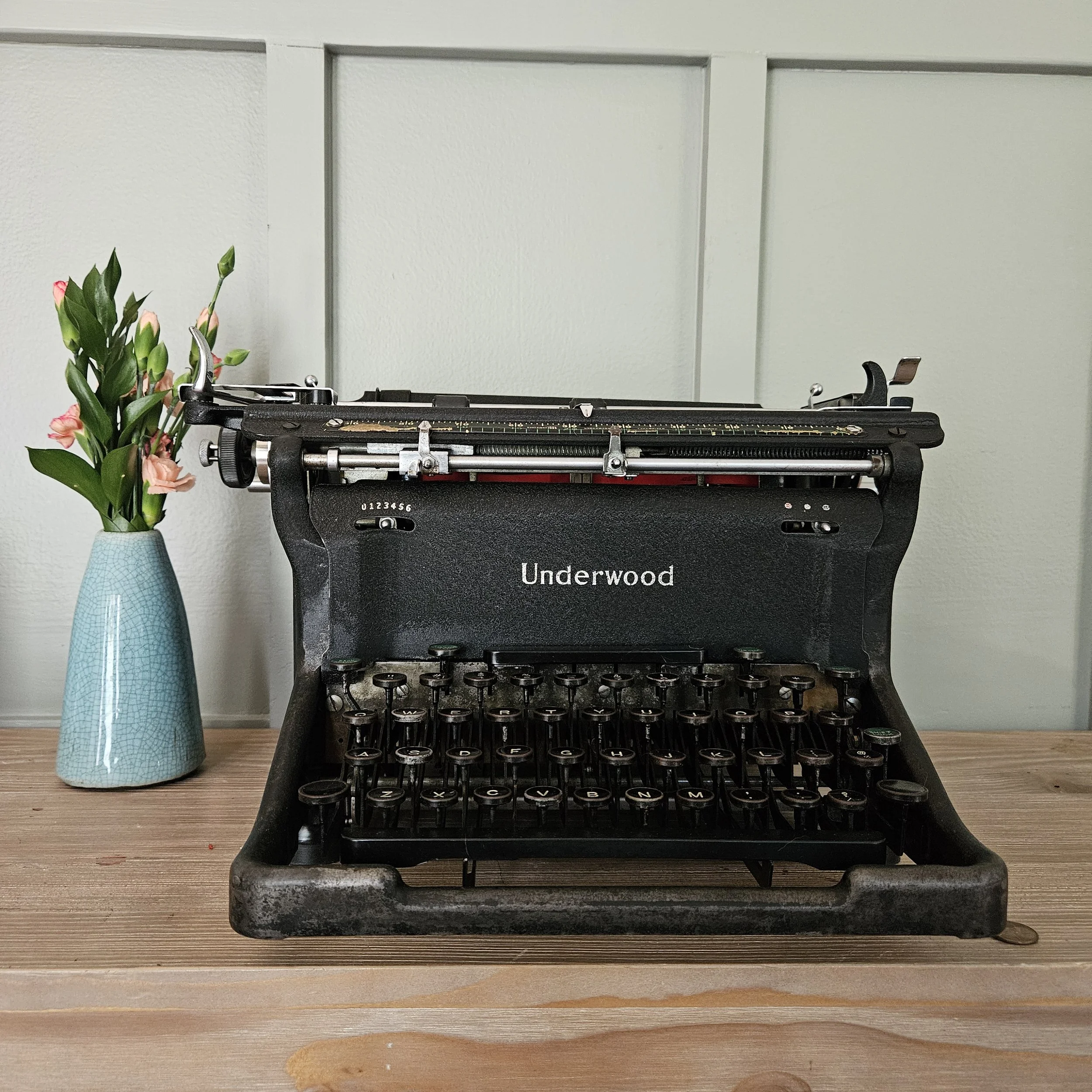 Shop Vintage Typewriters — Classic Typewriter Co.
