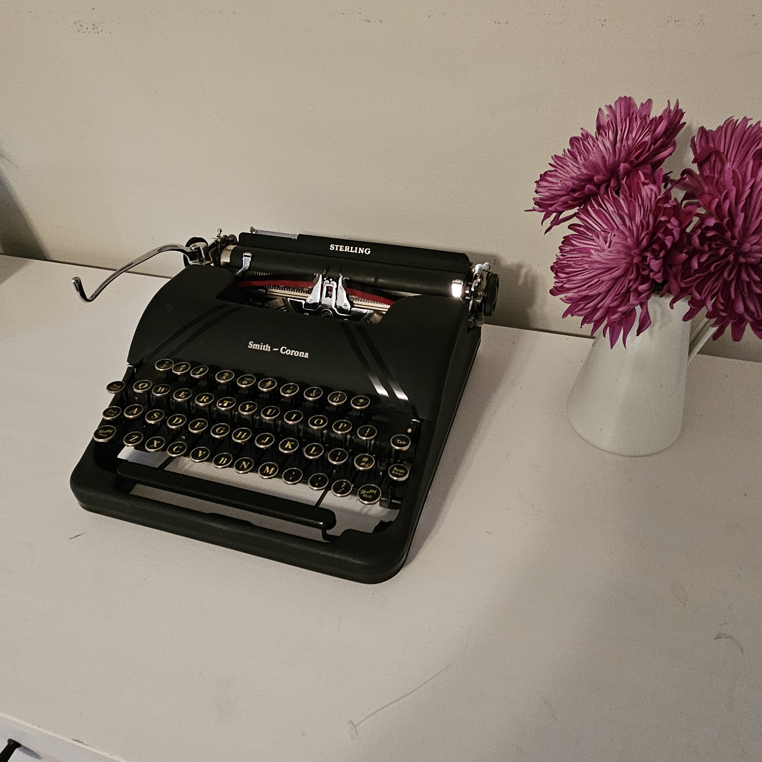 Circa 1940 Smith Corona Silent / Sterling Typewriter with case ...