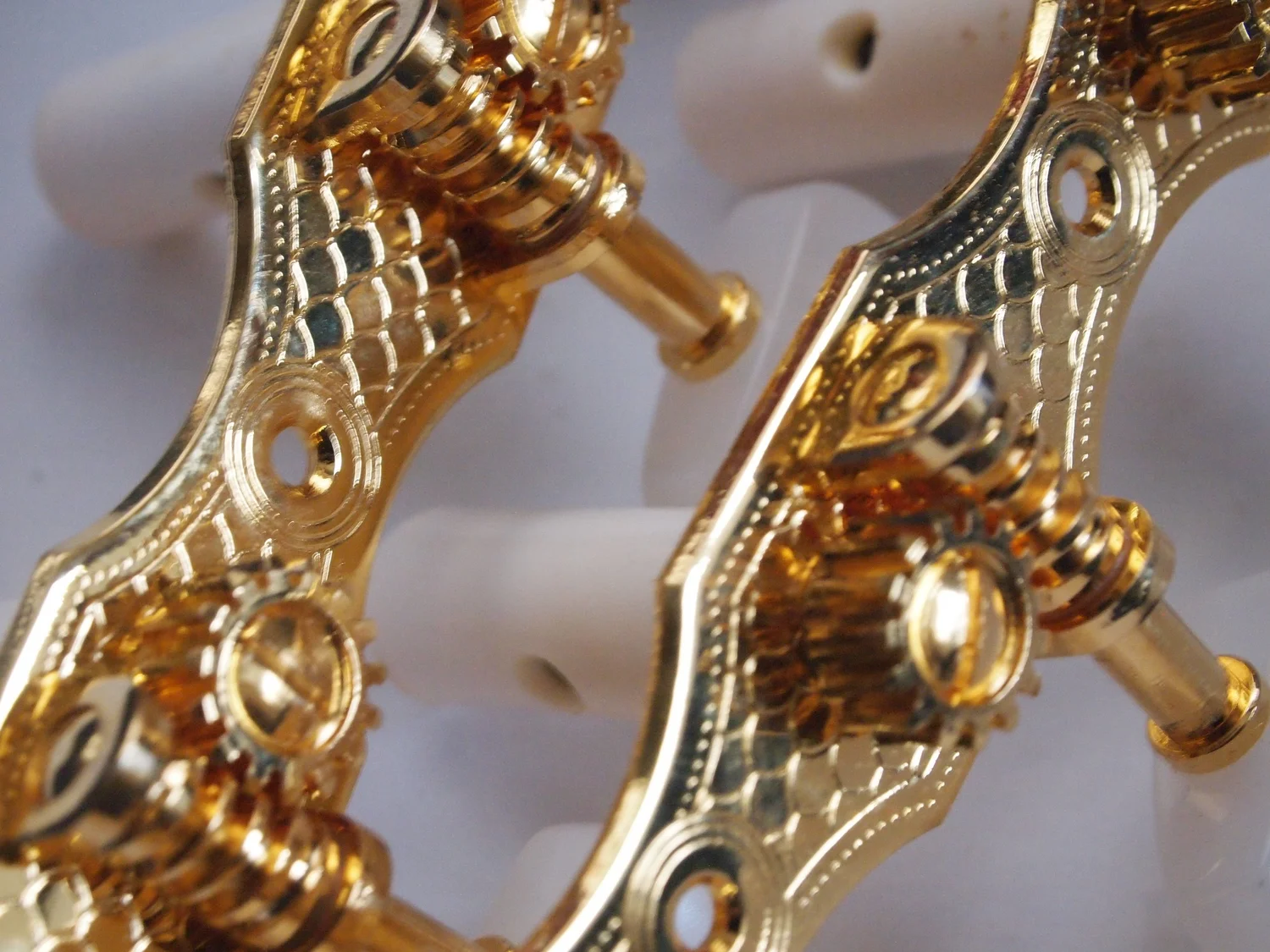 What are tuning machines? Which tuners should I buy for my classical ...