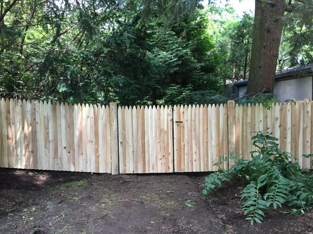 Wood - Stockade (Picket) — FENSU