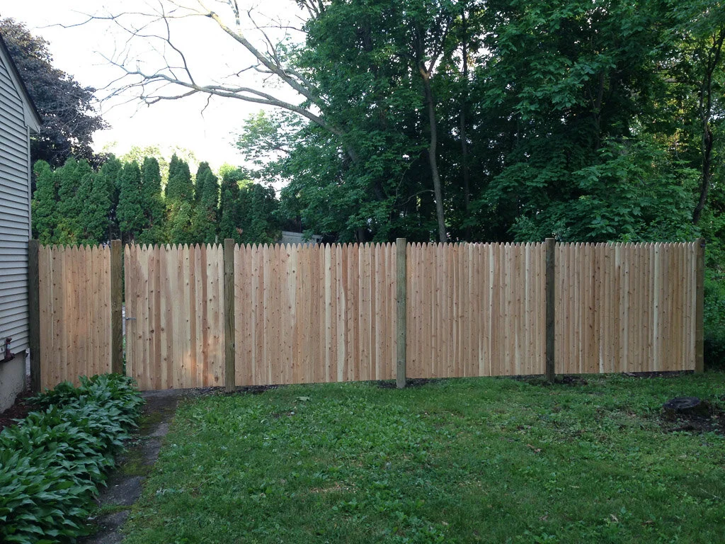 Wood - Stockade (Picket) — FENSU