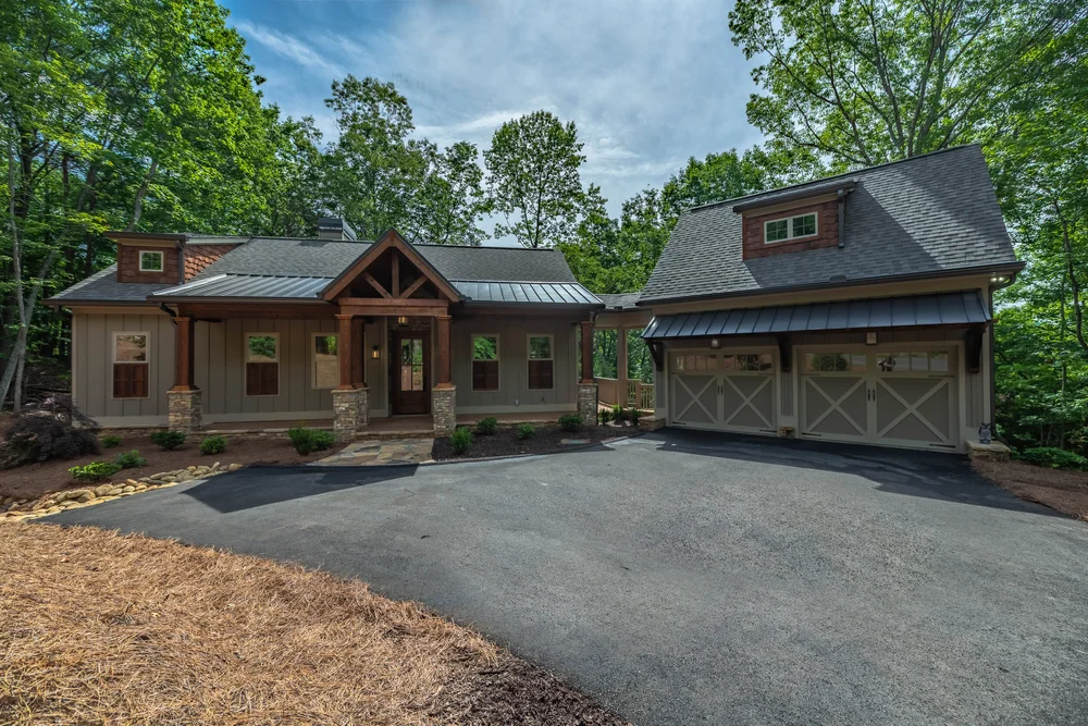 Home Tours — Canoe Custom Homes