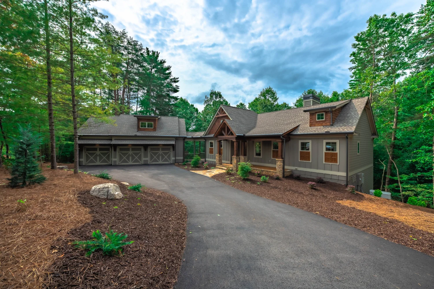Home Tours — Canoe Custom Homes