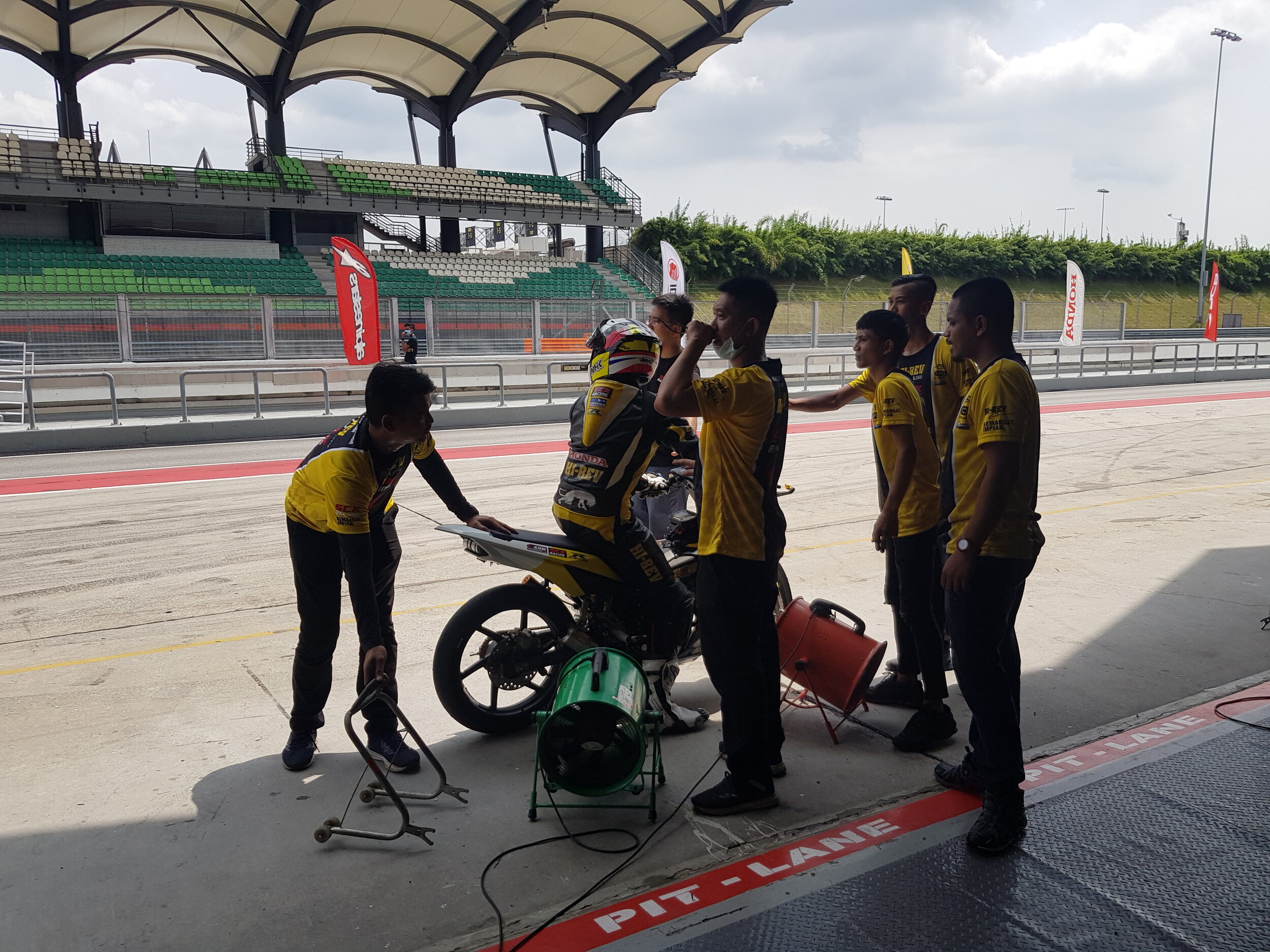 Getting Motorcycle Sounds (Haro Racing) - Part 1/2 — Duncan Soo