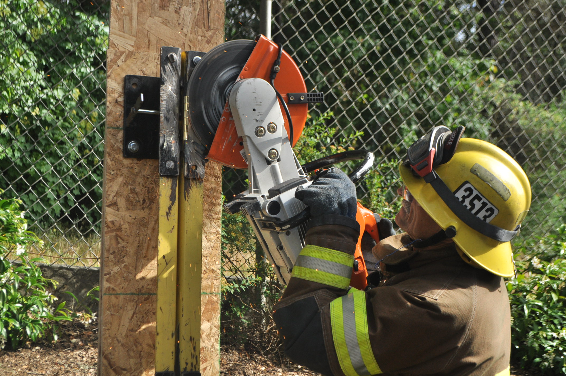 Forcible Entry / Breaching - Hinge Pulling / Cutting Prop — Forcible ...