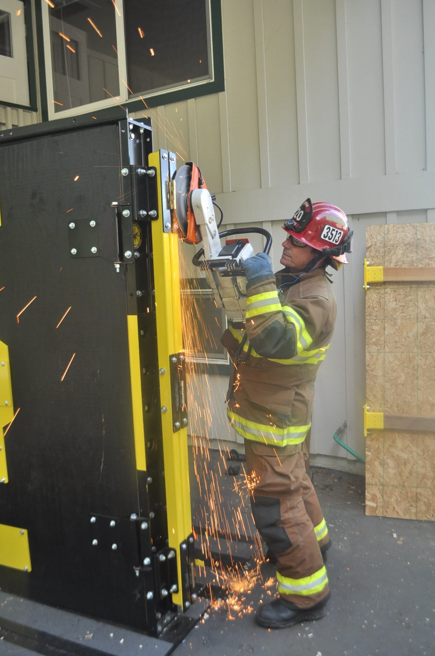 Forcible Entry / Breaching - Hinge Pulling / Cutting Prop — Forcible ...
