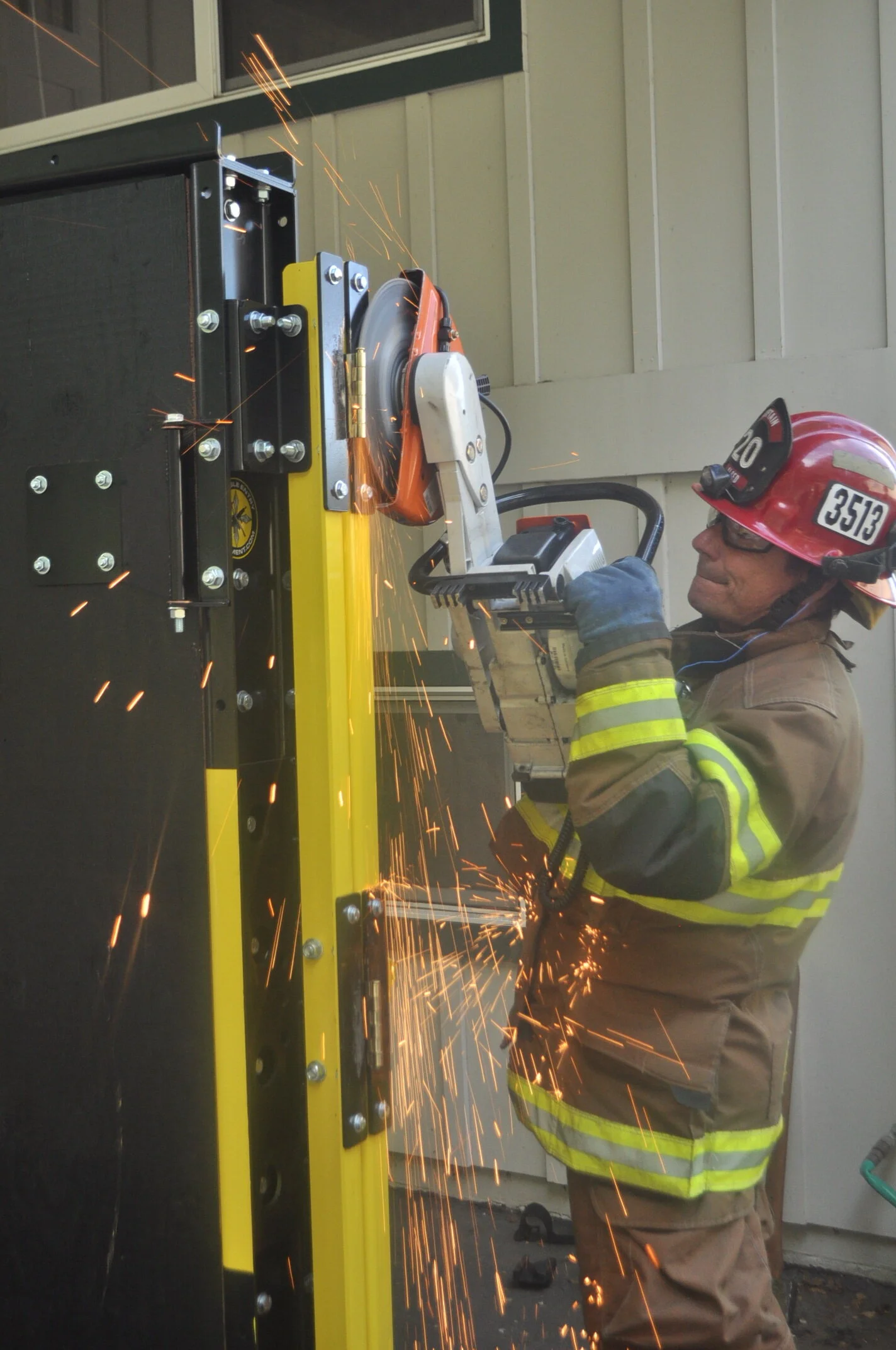 Forcible Entry / Breaching - Hinge Pulling / Cutting Prop — Forcible ...