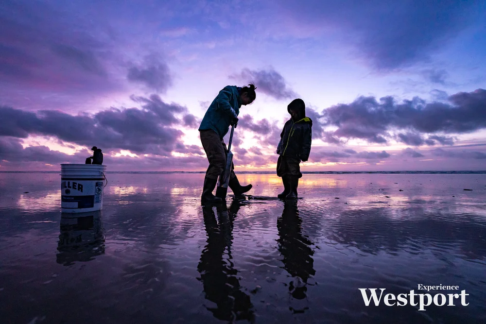 Razor Clams – Fun for all ages! — Experience Westport, Washington