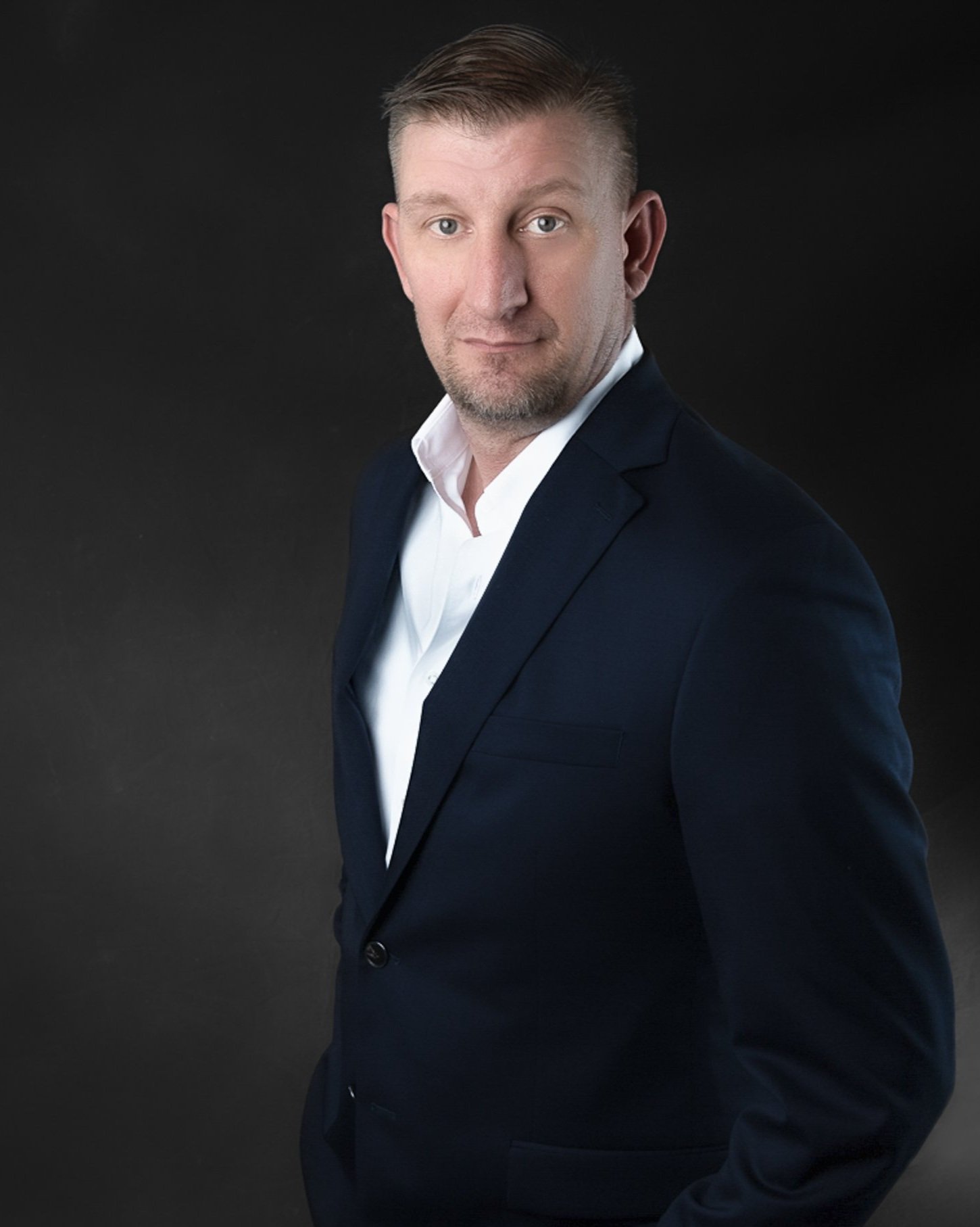 ST PETERSBURG HEADSHOT PHOTOGRAPHER — Urban Dog Studio | St Petersburg ...