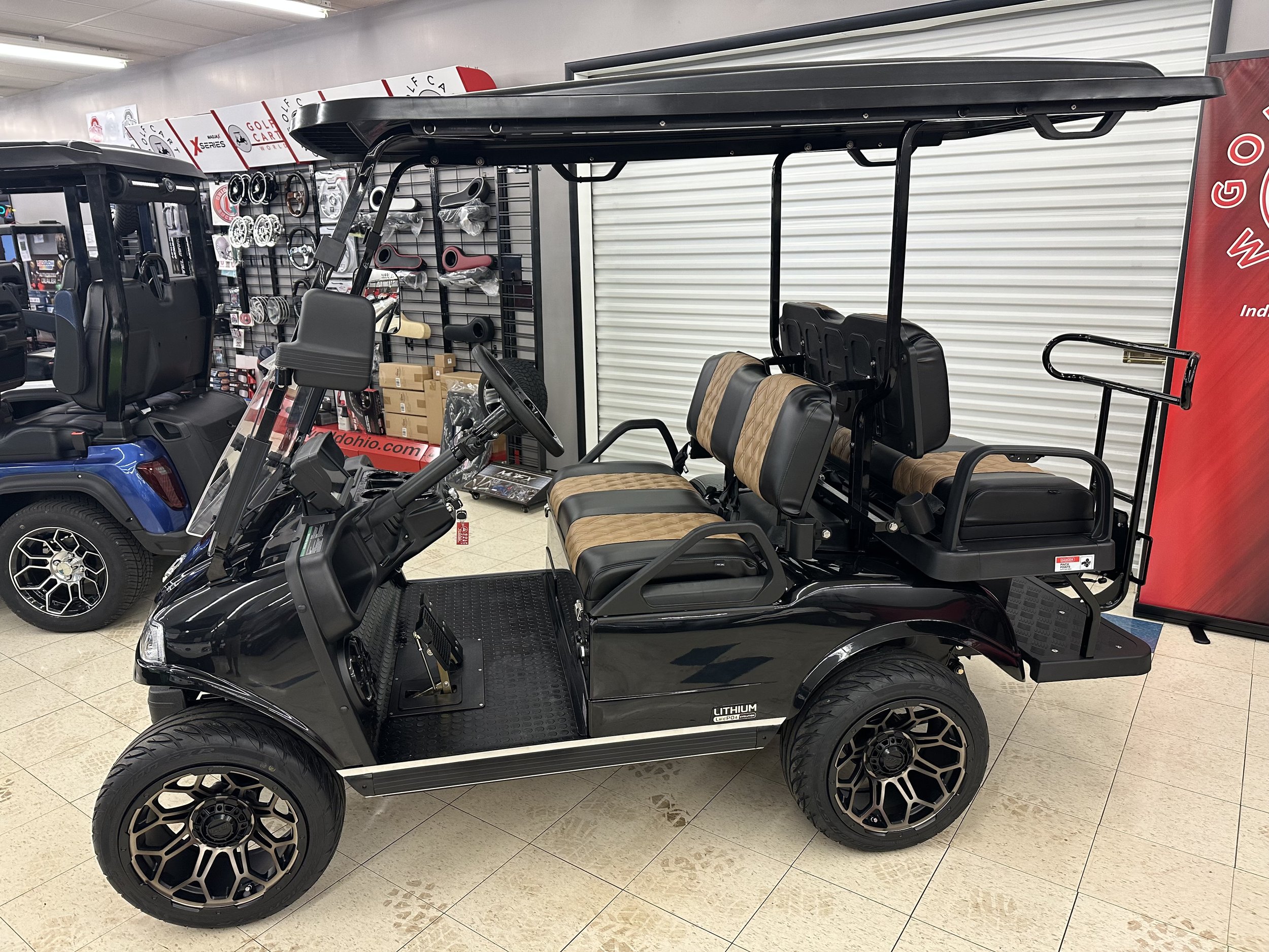 Classic 4 Plus-Golf Cart World-%i