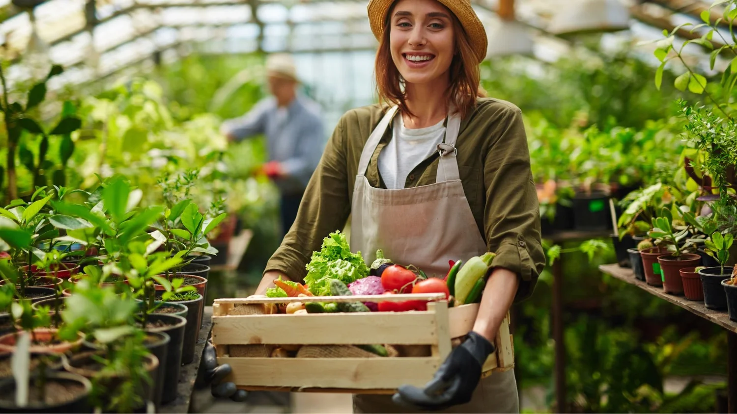 What to Wear When Gardening: Guide for Ladies — Shopping on Champagne