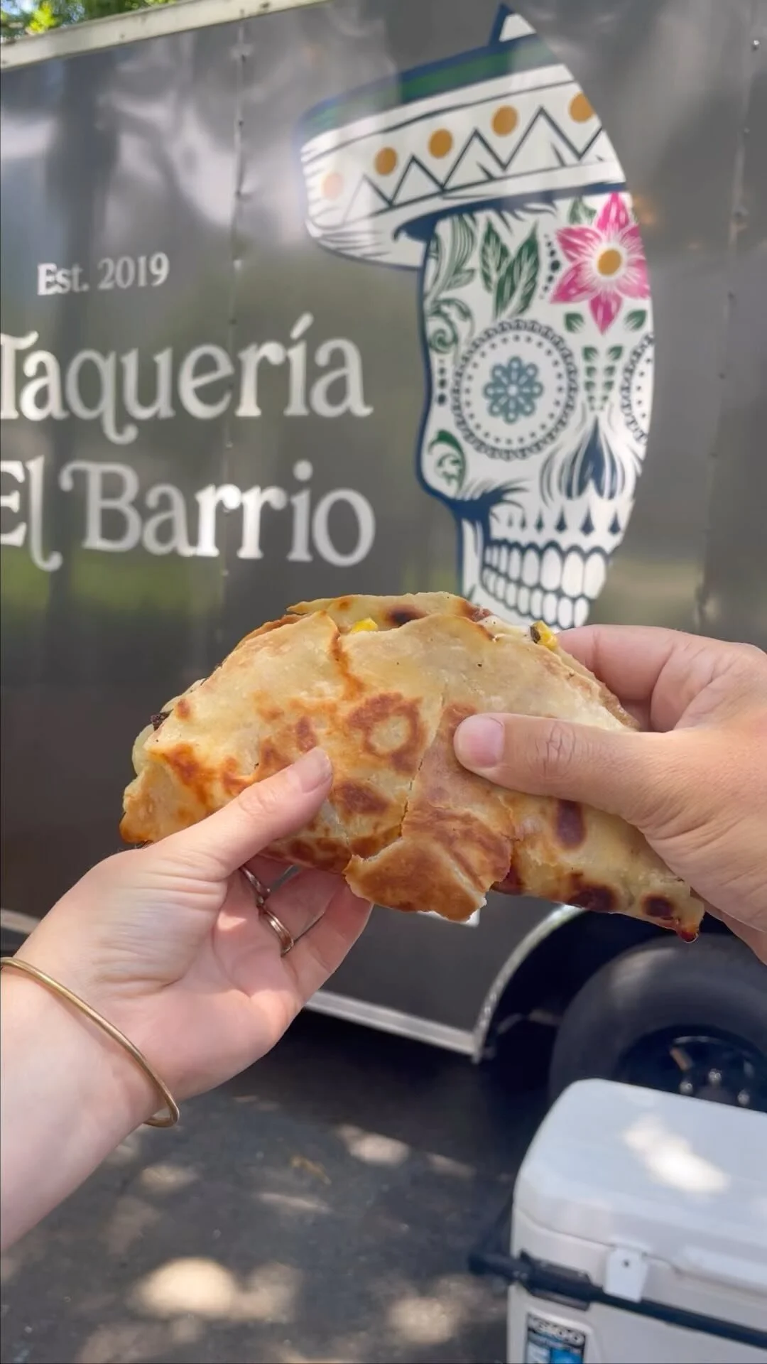 TAQUERIA EL BARRIO