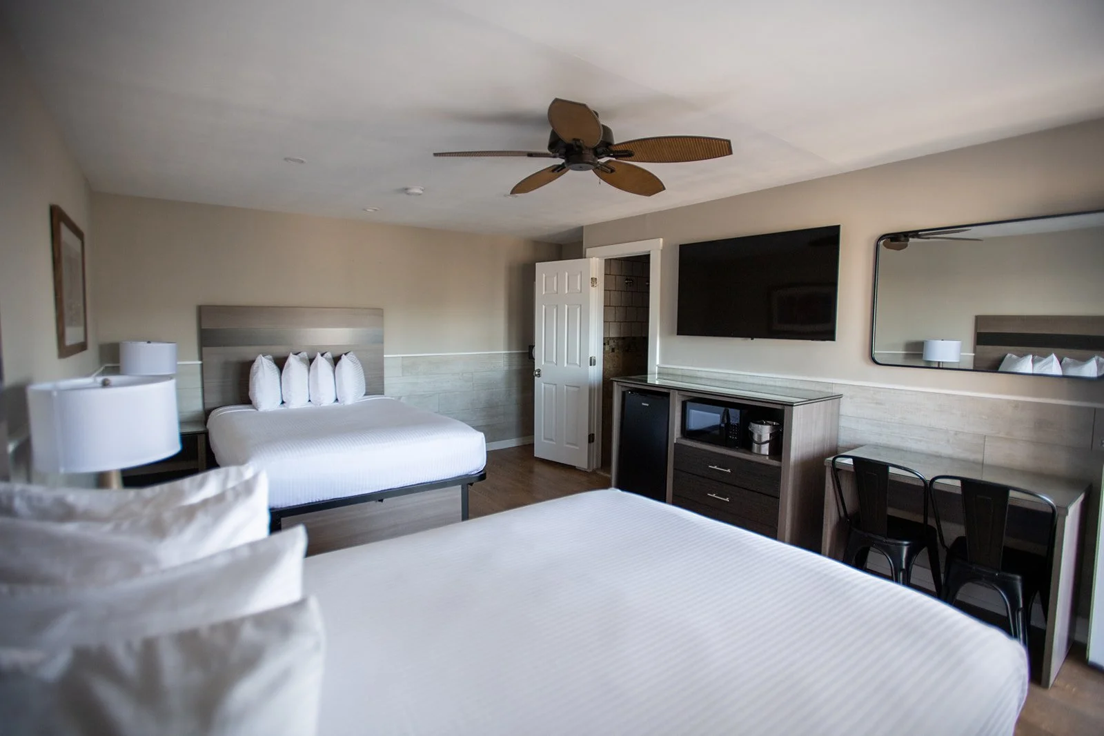 LBI Hotel Room Photos — The Sea Shell Resort & Beach Club - Long Beach ...