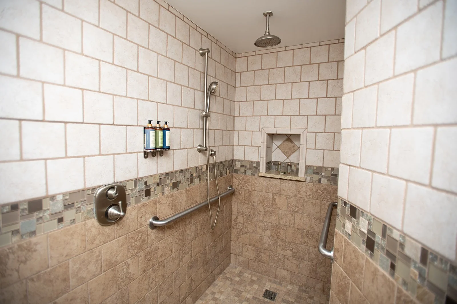 LBI Hotel Room Photos — The Sea Shell Resort & Beach Club - Long Beach ...