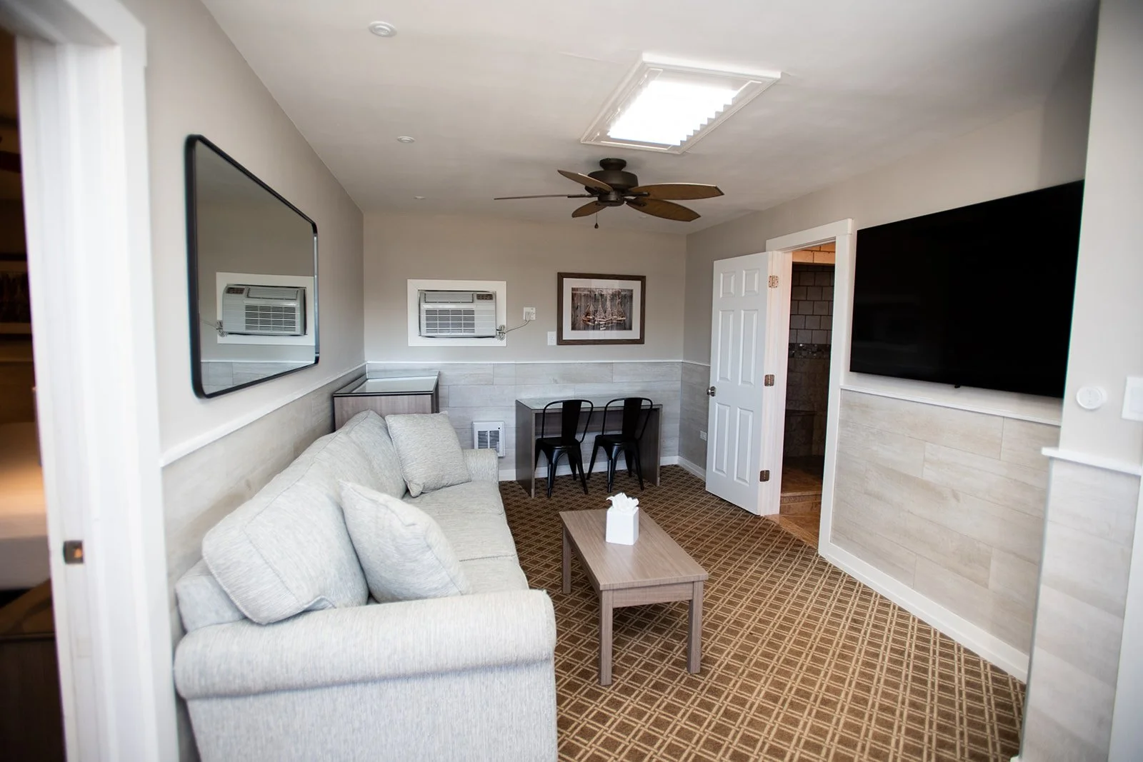 LBI Hotel Room Photos — The Sea Shell Resort & Beach Club - Long Beach ...