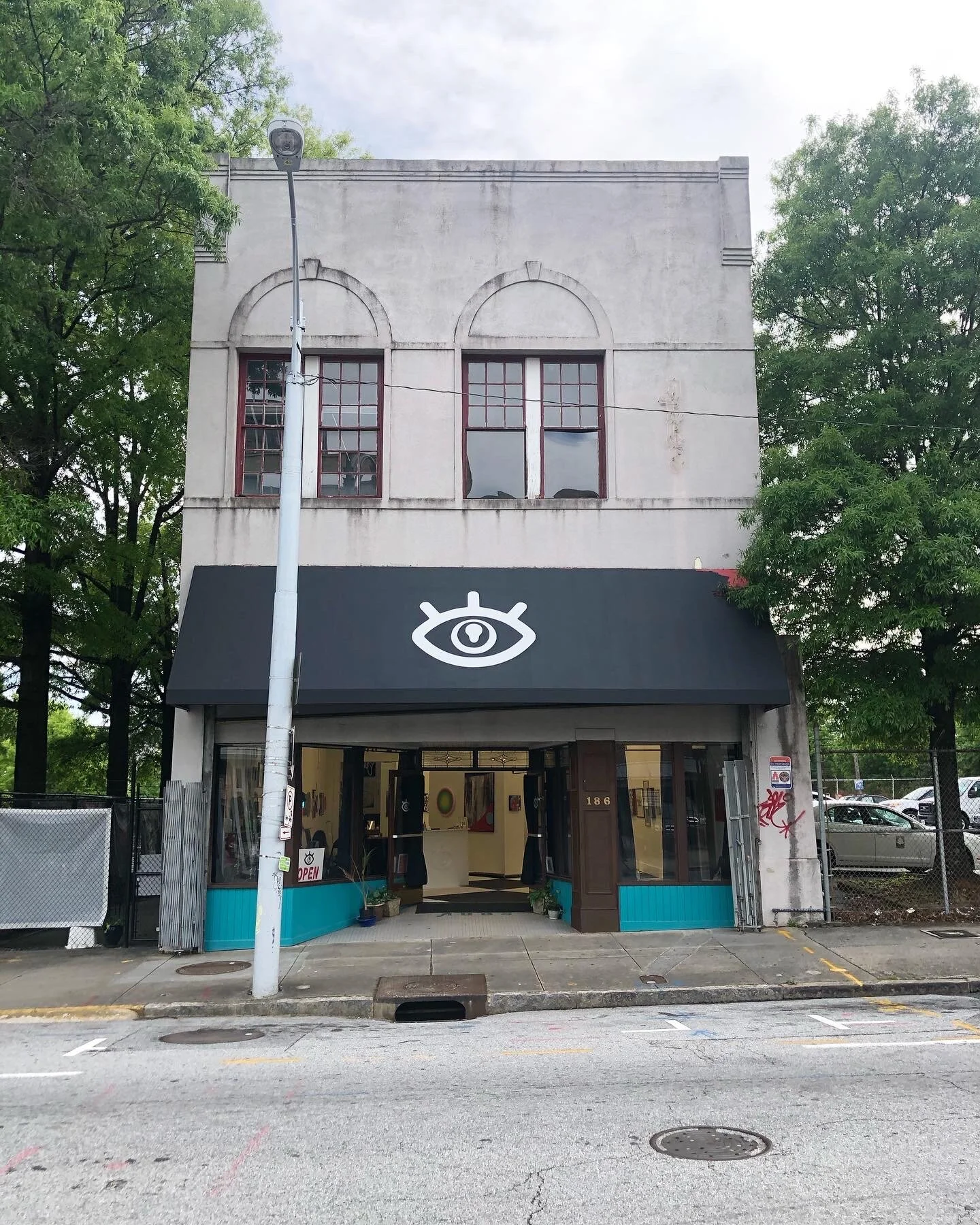 About — CAT EYE CREATIVE