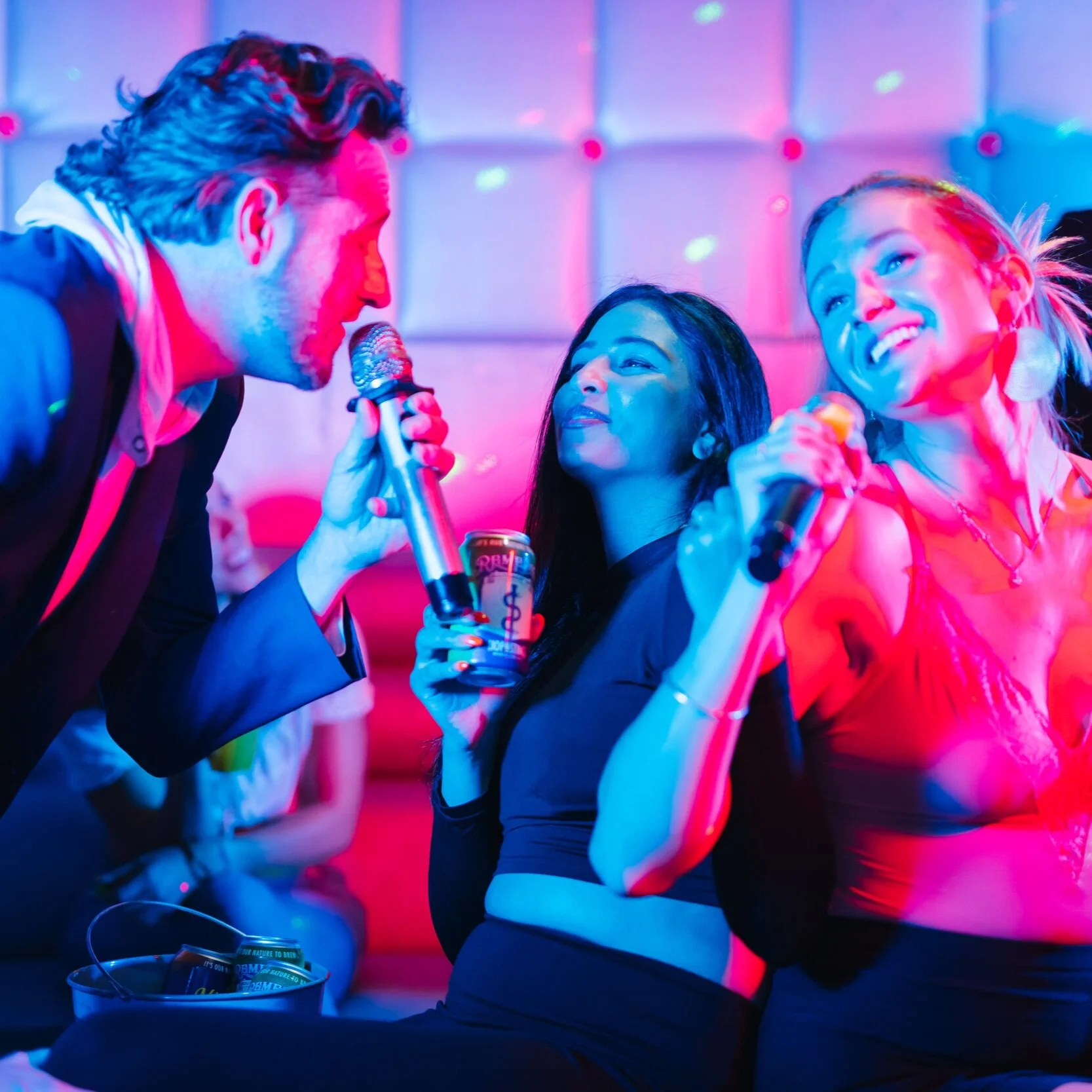 CITY NIGHT KTV BAR & CAFÉ