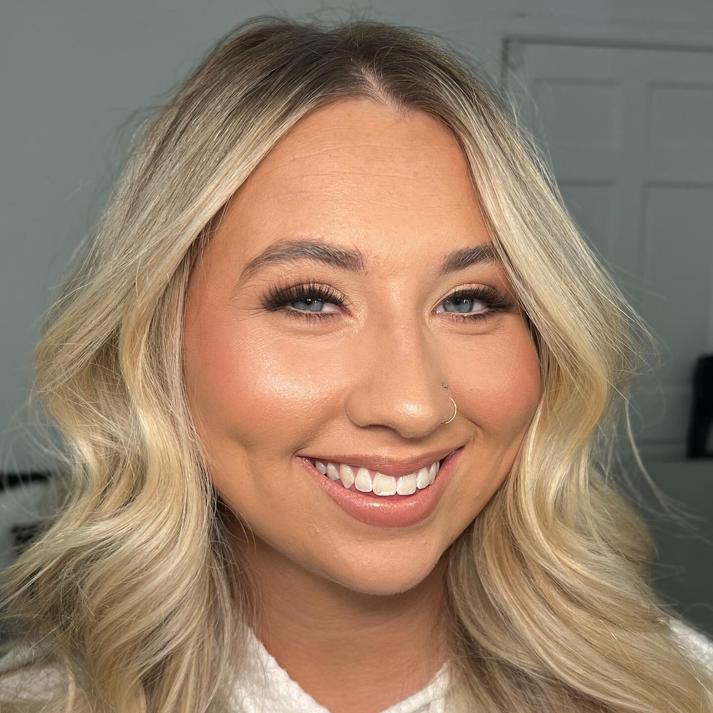 ALEXIS MICHAEL HAIRSTYLING AND MAKEUP ARTISTRY