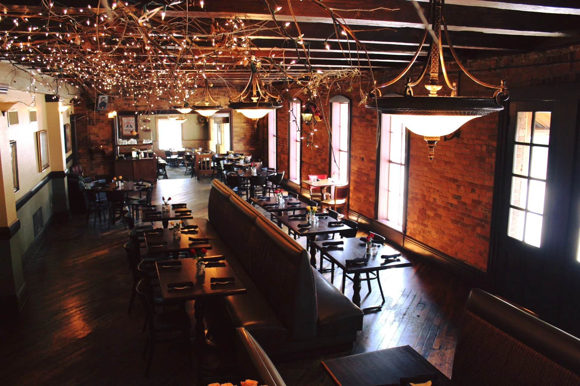 The Gas House — Don Hall's Restaurants