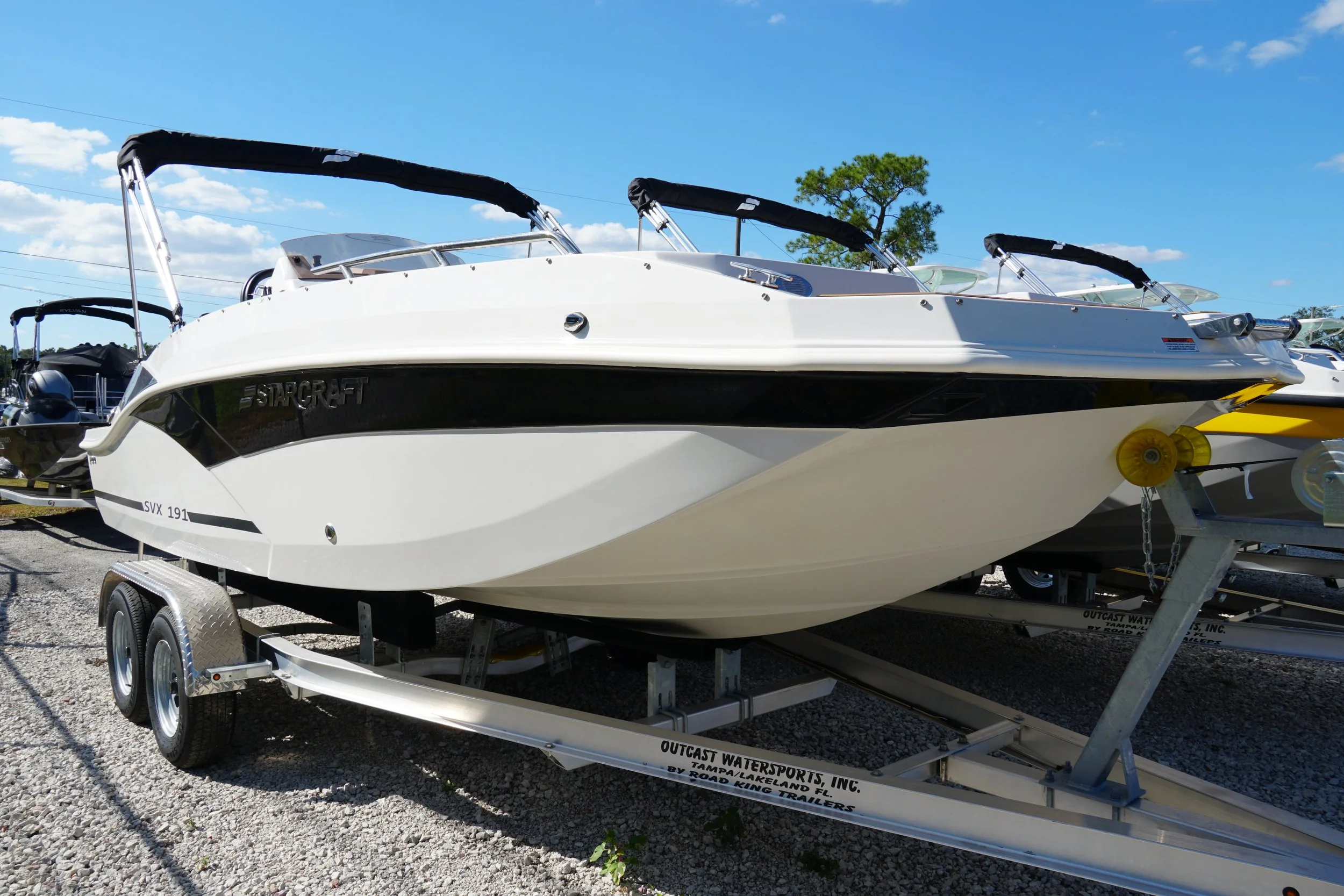 Starcraft Deckboats — Outcast Watersports