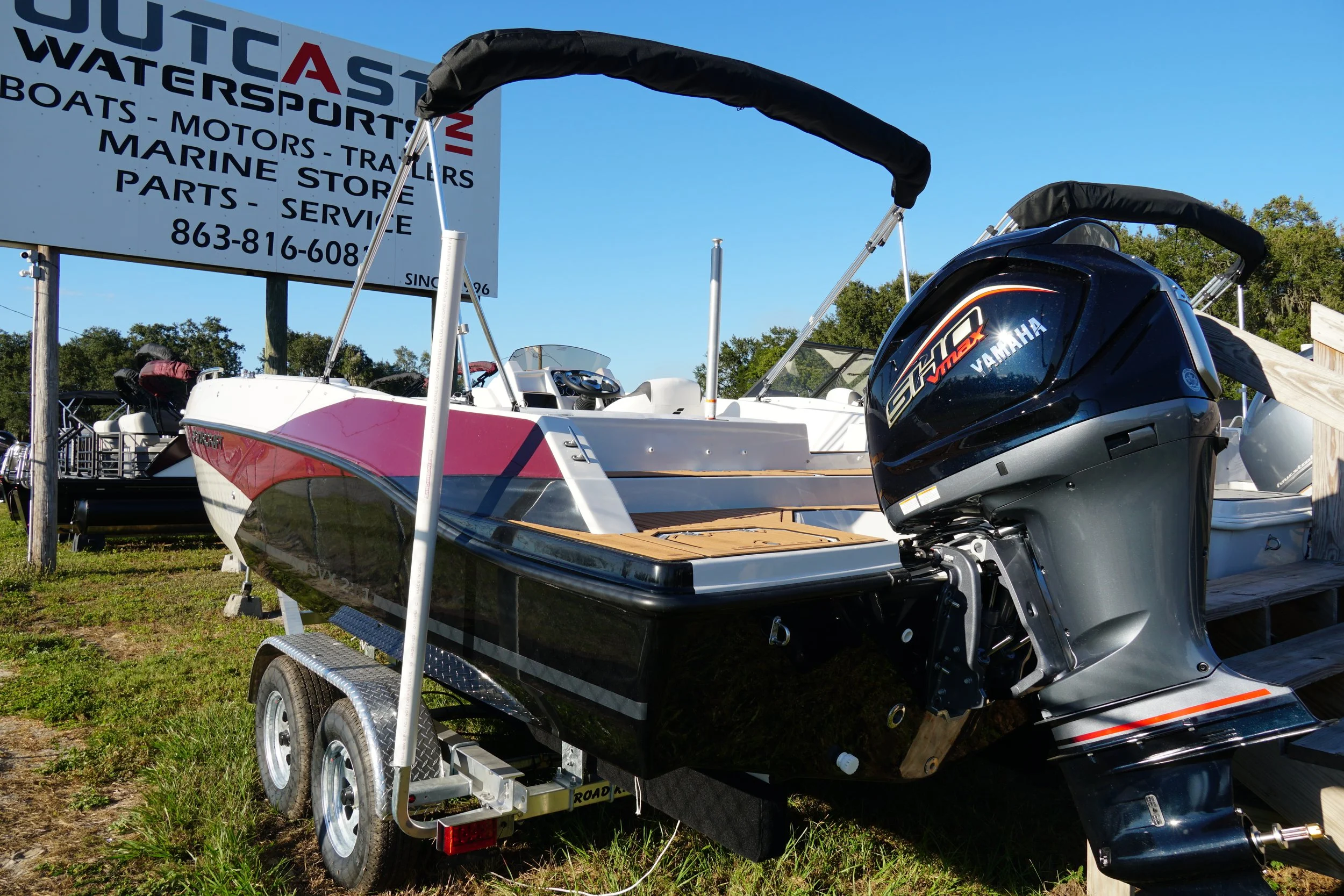 Starcraft Deckboats — Outcast Watersports