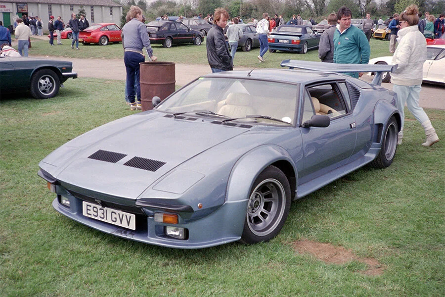 Car Spotting: Castle Combe Track Day 1988 Part 1 — Supercar Nostalgia