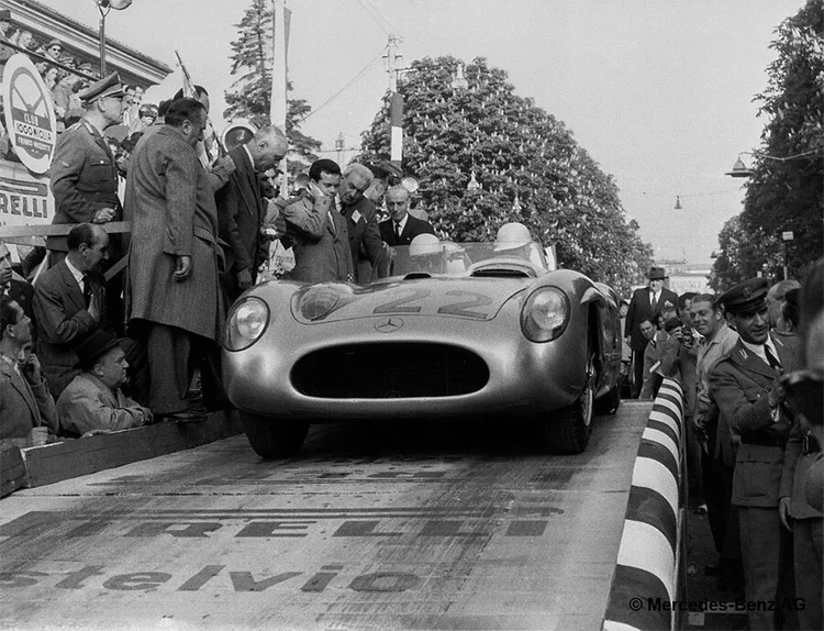 Mercedes-Benz W196S 300 SLR Guide — Supercar Nostalgia