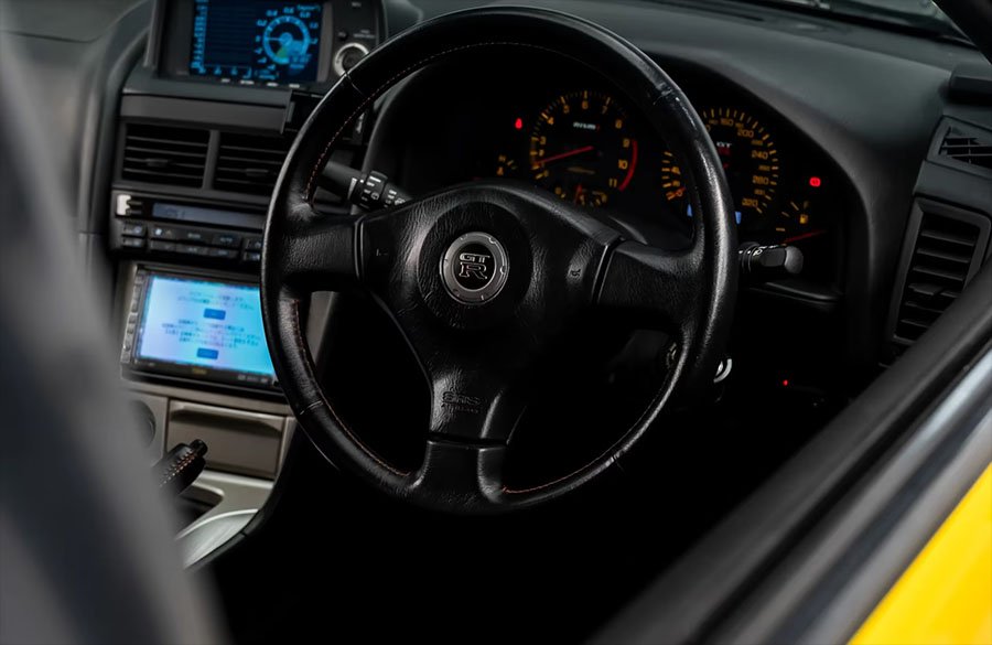 Lightning Yellow 1999 Nissan R34 Skyline GT-R V spec For Sale in the ...