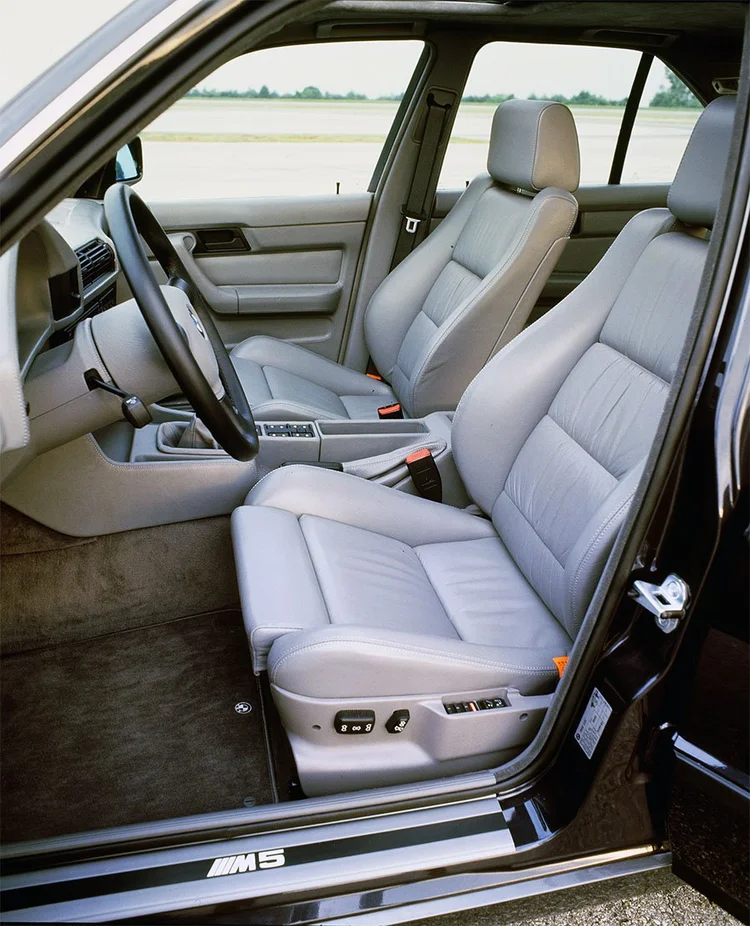 BMW E34 M5 3.6 Guide — Supercar Nostalgia