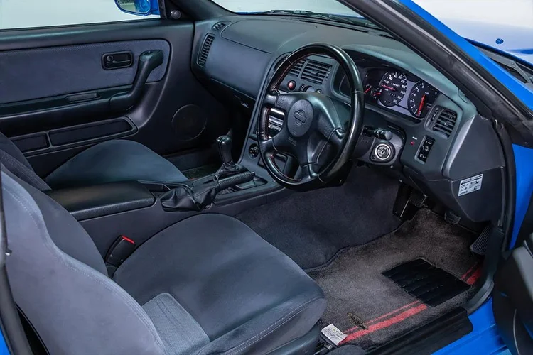 1 owner 40,000km 1996 Nissan R33 Skyline GT-R LM Limited V-spec For ...