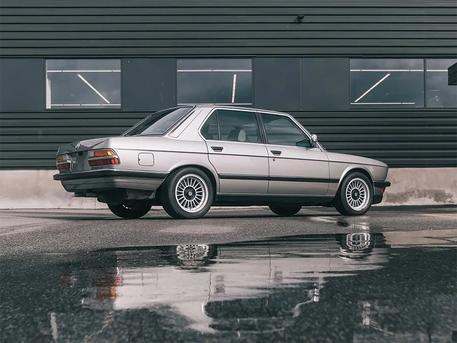 1985 Lachs Silver BMW E28 M5 For Sale in Germany — Supercar Nostalgia