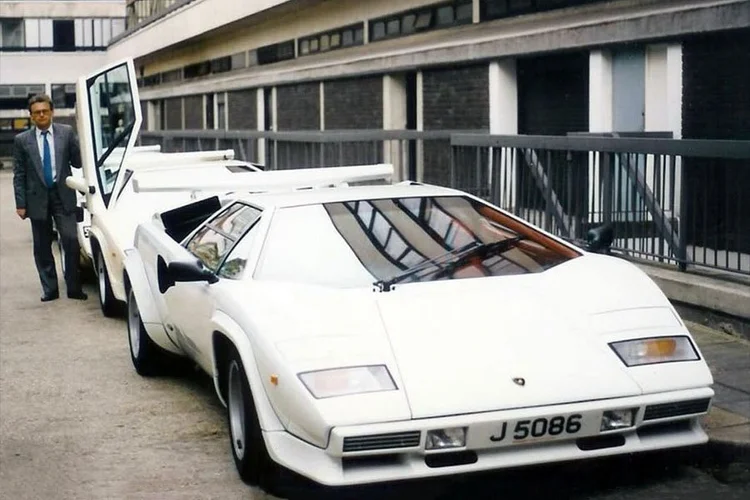 Lamborghini Countach Quattrovalvole chassis HLA12155 — Supercar Nostalgia